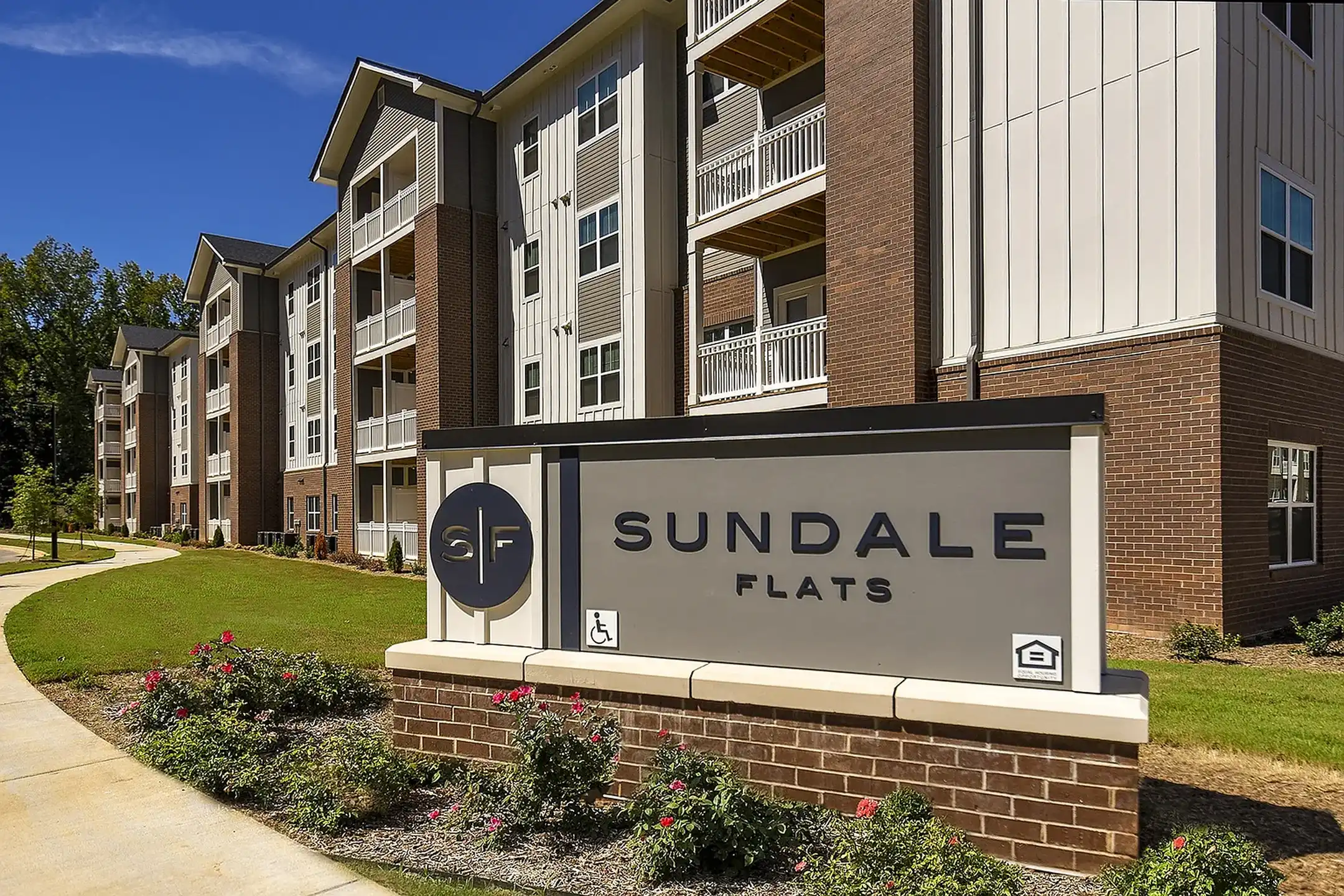 Sundale Flats - Charlotte, NC 28213 | ApartmentGuide.com