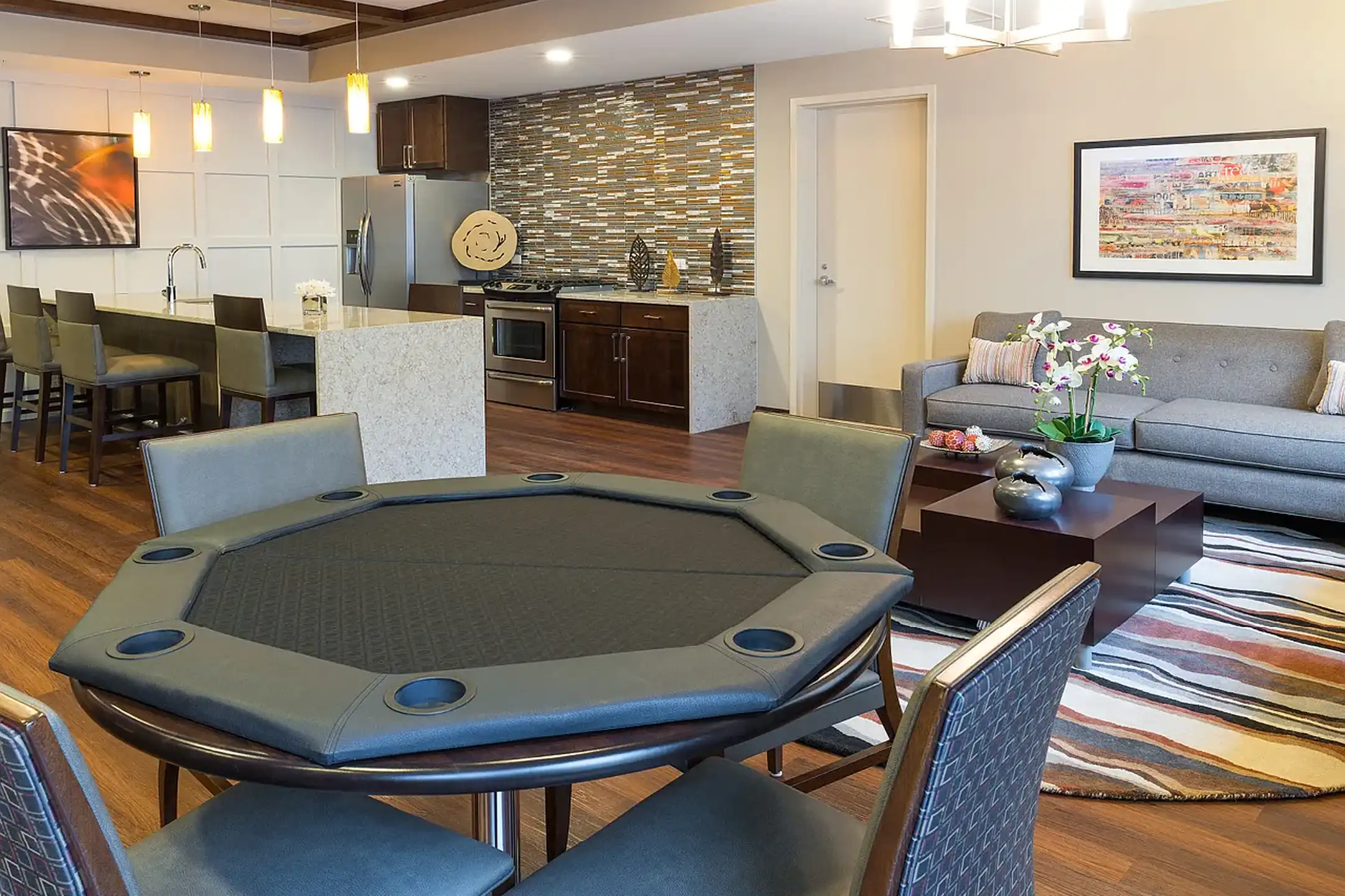 Elmhurst 255 - Elmhurst, IL 60126 | ApartmentGuide.com