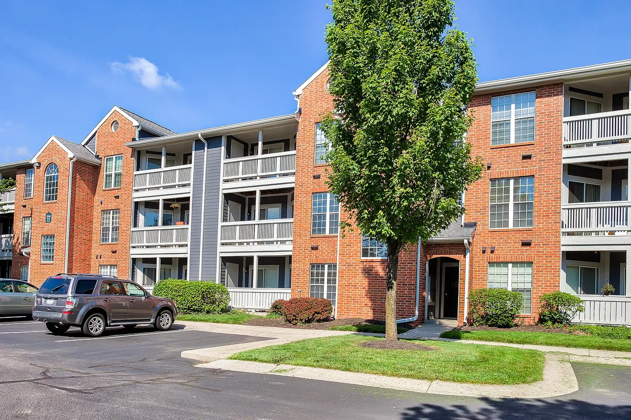Lakeshore Apartments - Indianapolis, IN 46250 | ApartmentGuide.com