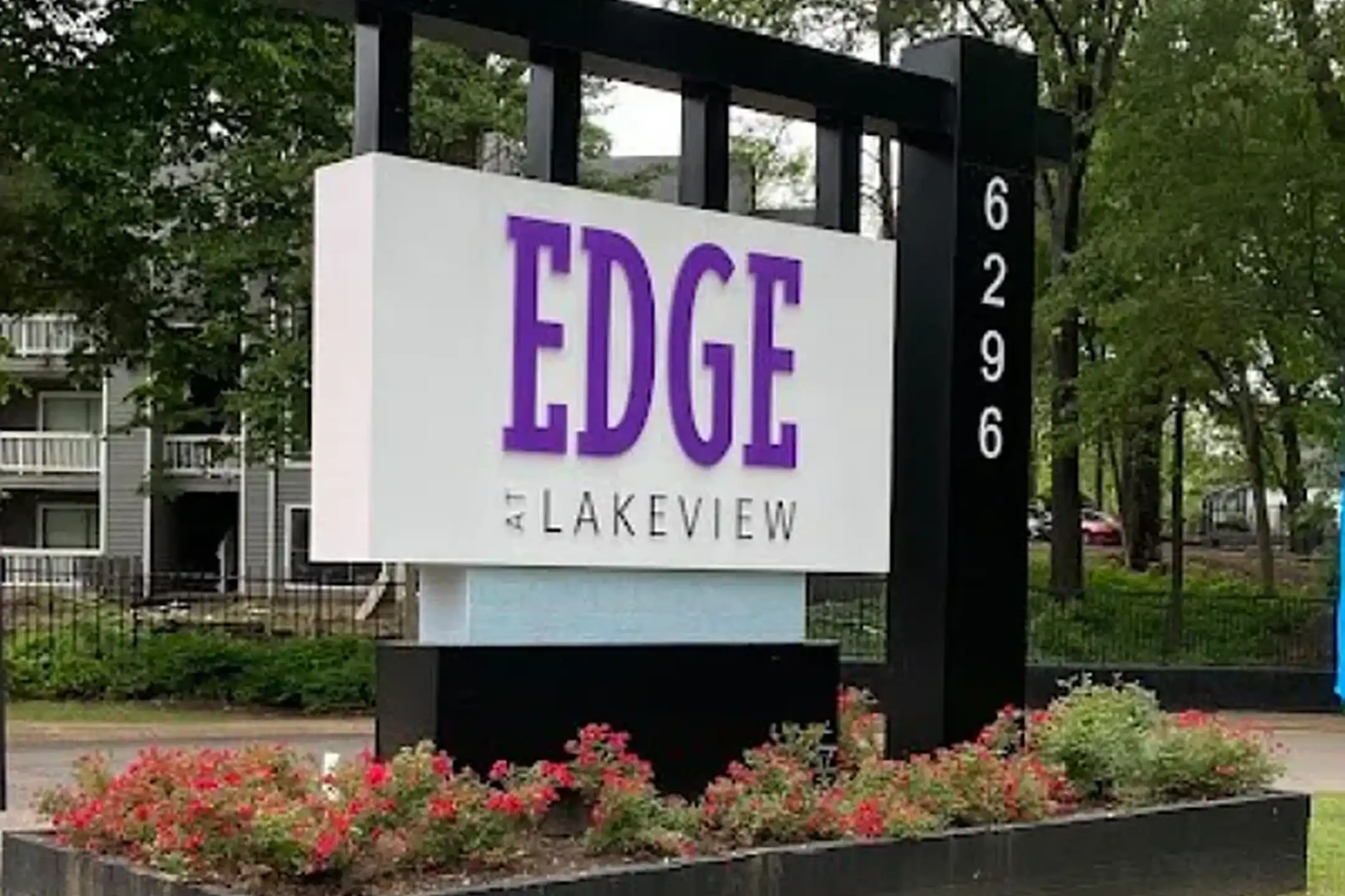 Edge at Lakeview - Memphis, TN 38115 | ApartmentGuide.com
