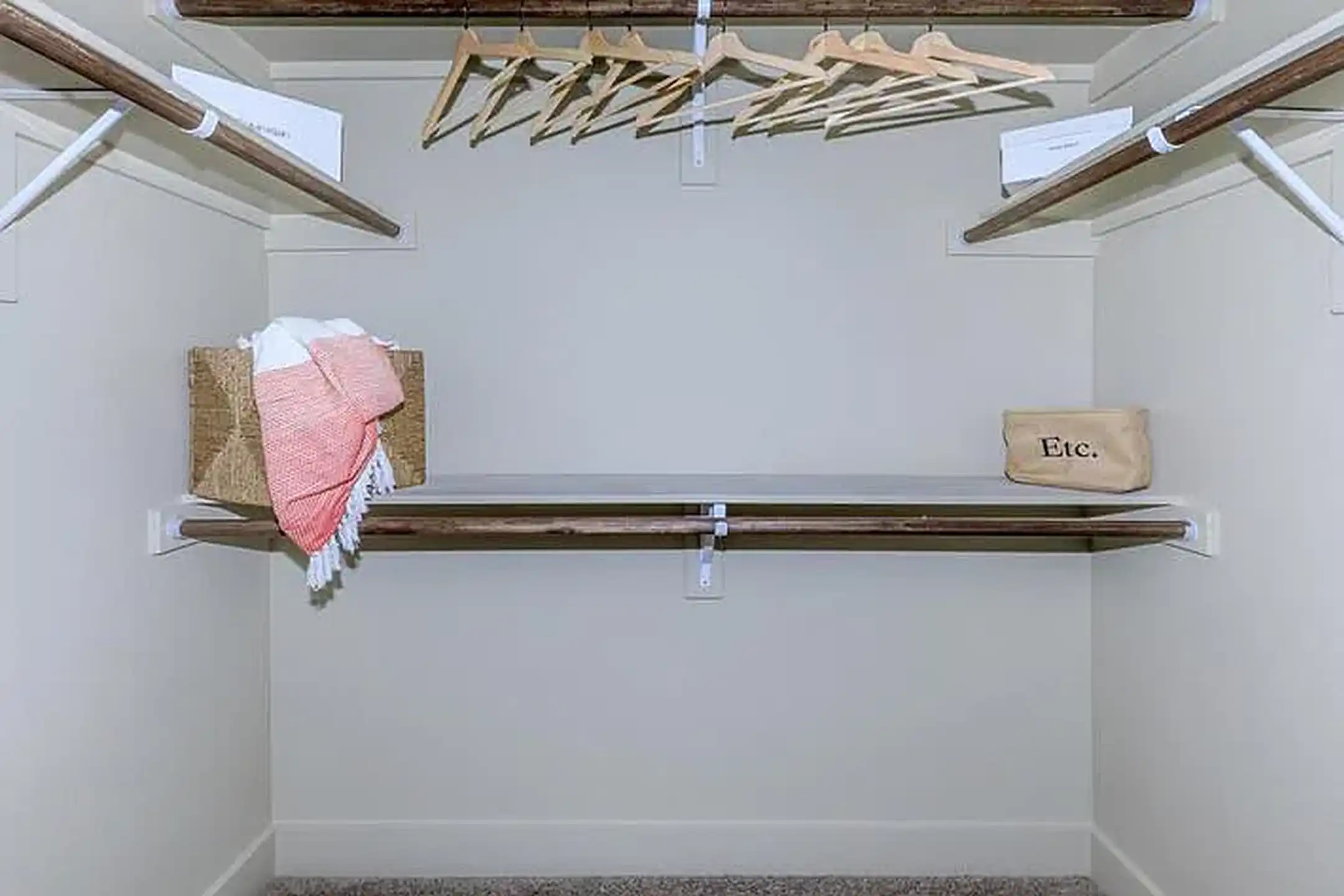 Prairie Gate Community - Grand Prairie, TX 75052 | ApartmentGuide.com