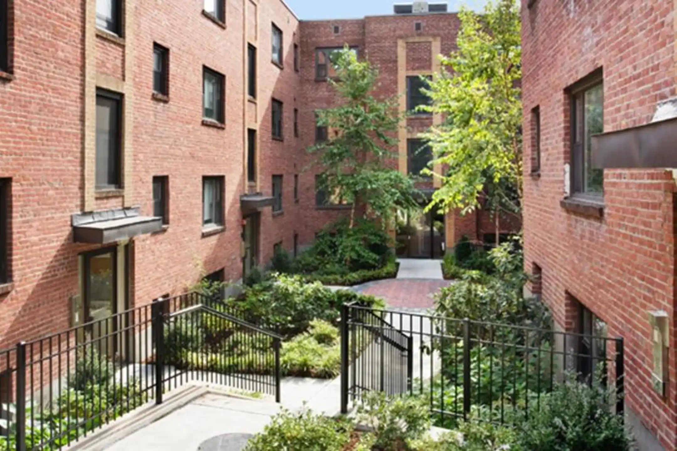 40 A Harvard Ave - Brookline, MA 02446 | ApartmentGuide.com