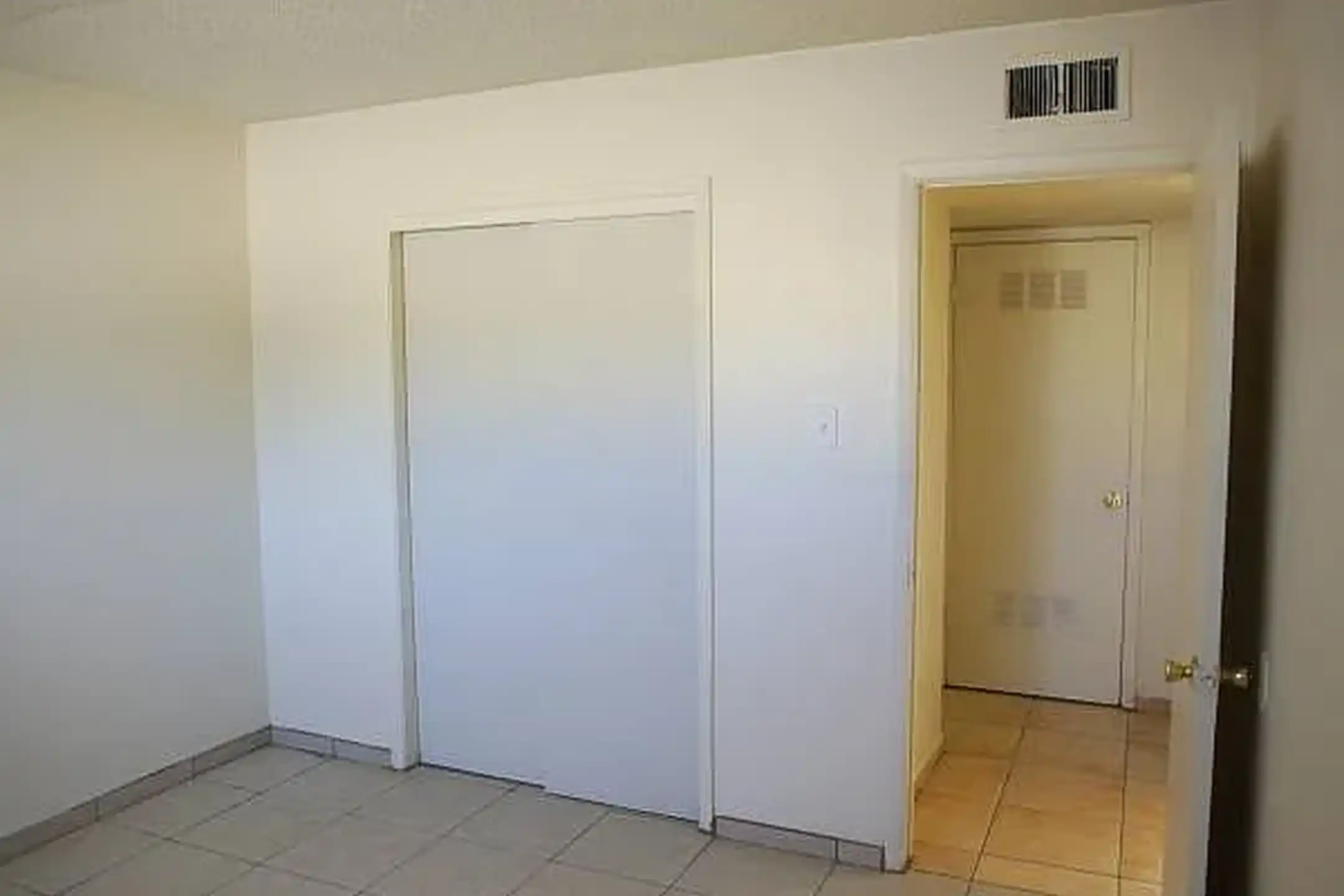 Parkside Apartments - Avondale, AZ 85323 | ApartmentGuide.com