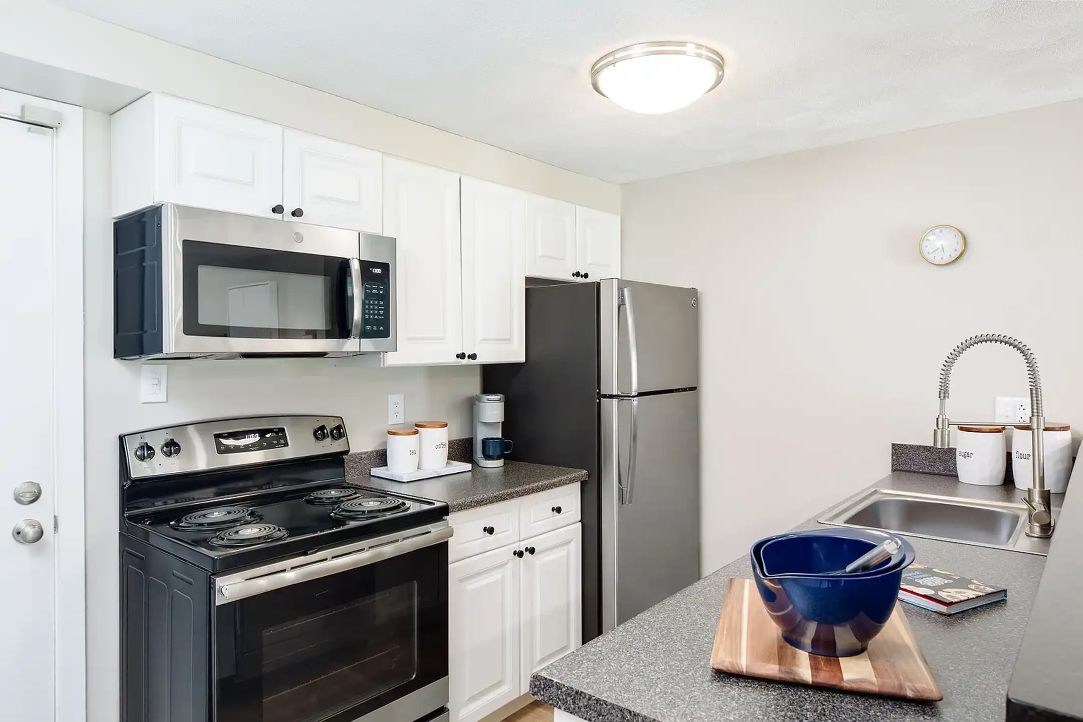 Cabot Crossing - Lowell, MA 01852 | ApartmentGuide.com