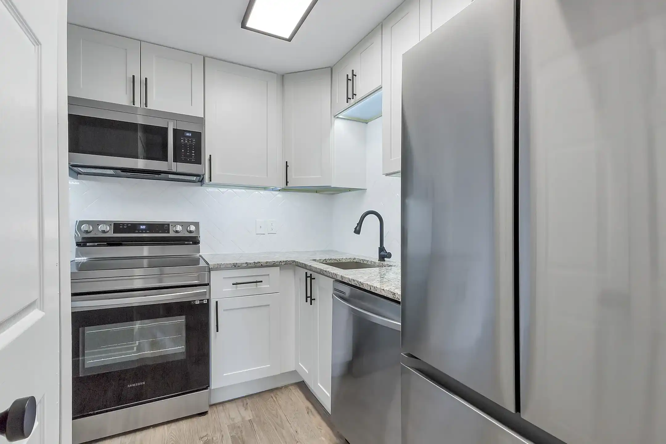 Mint Urban Infinity - Denver, CO 80246 | ApartmentGuide.com