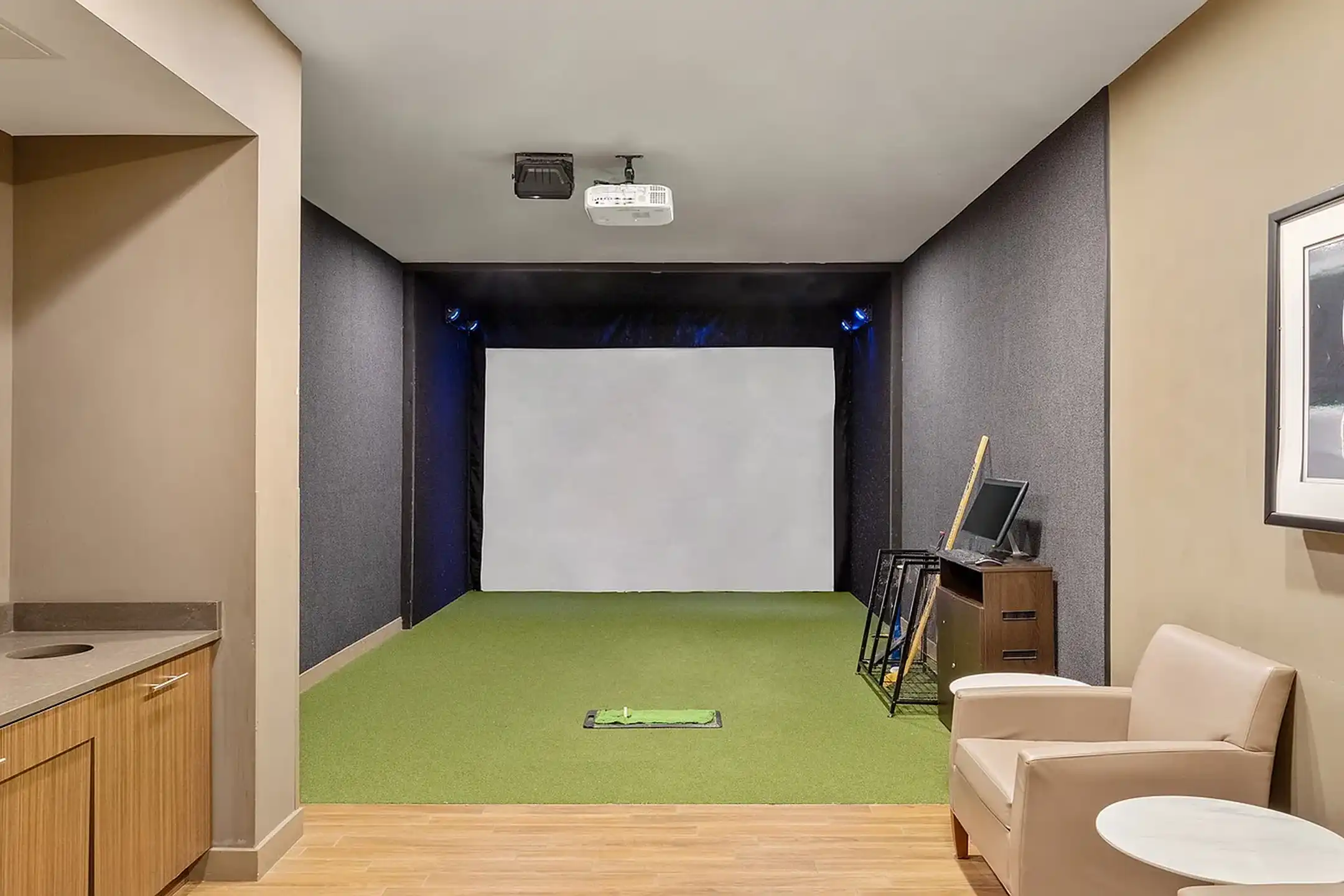 The Chase at Overlook Ridge - Revere, MA 02151 | ApartmentGuide.com