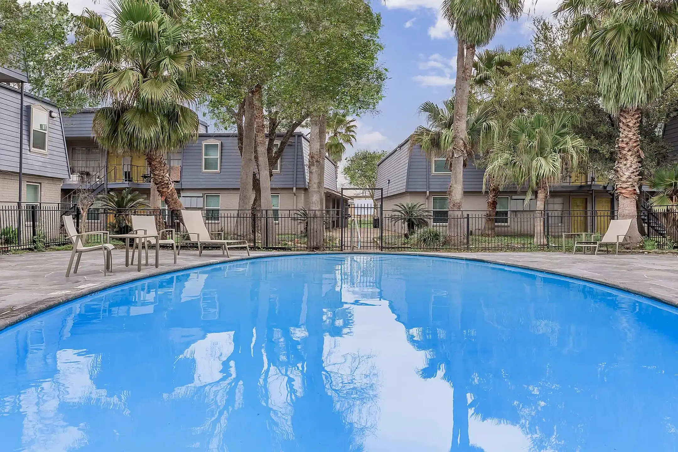 Valencia Grove Apartments - Houston, TX 77089 | ApartmentGuide.com