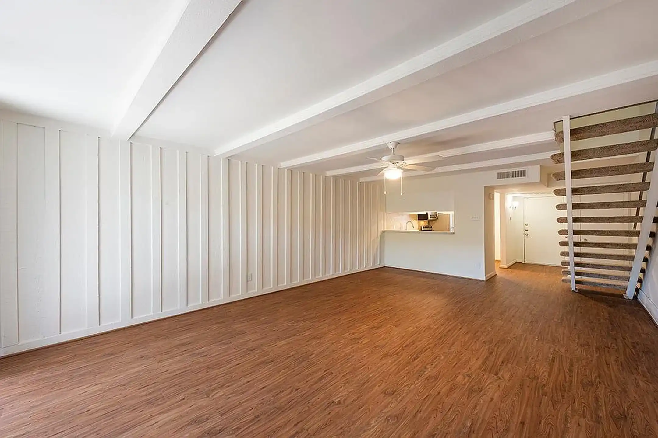 9900 Memorial - Houston, TX 77024 | ApartmentGuide.com