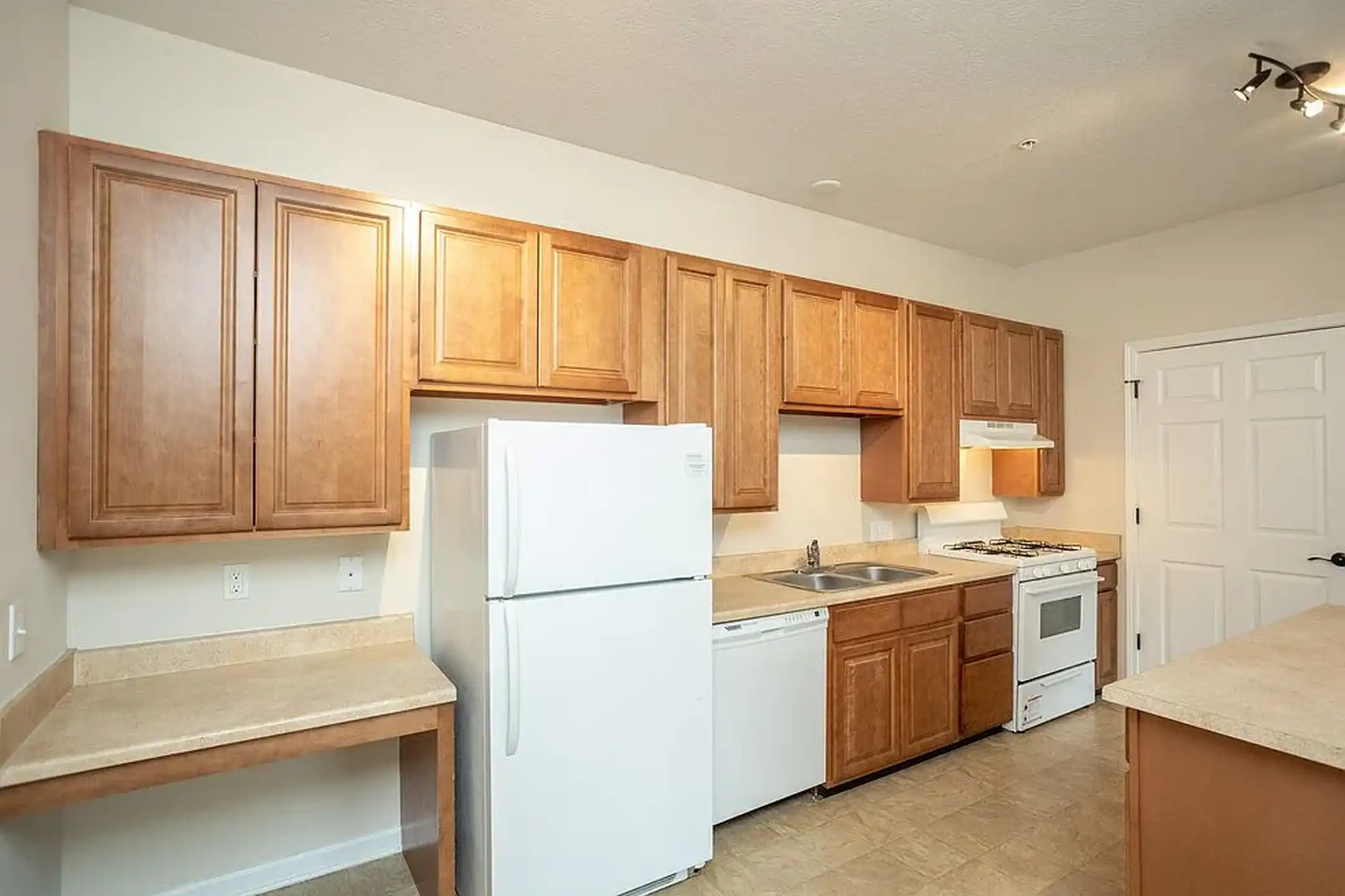 Carriage Lane - Galloway, OH 43119 | ApartmentGuide.com