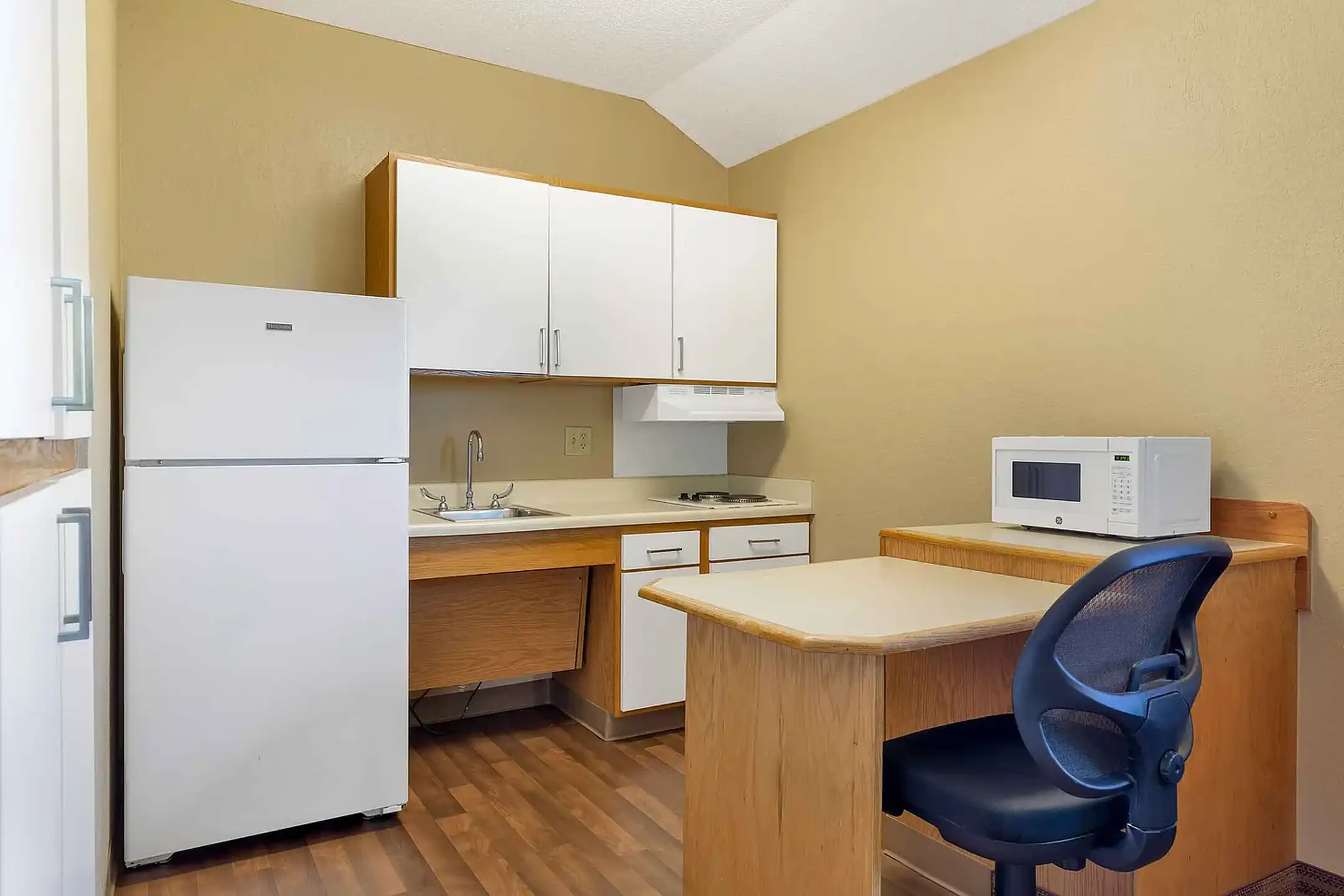 Secaucus - New York City Area - Secaucus, NJ 07094 | ApartmentGuide.com