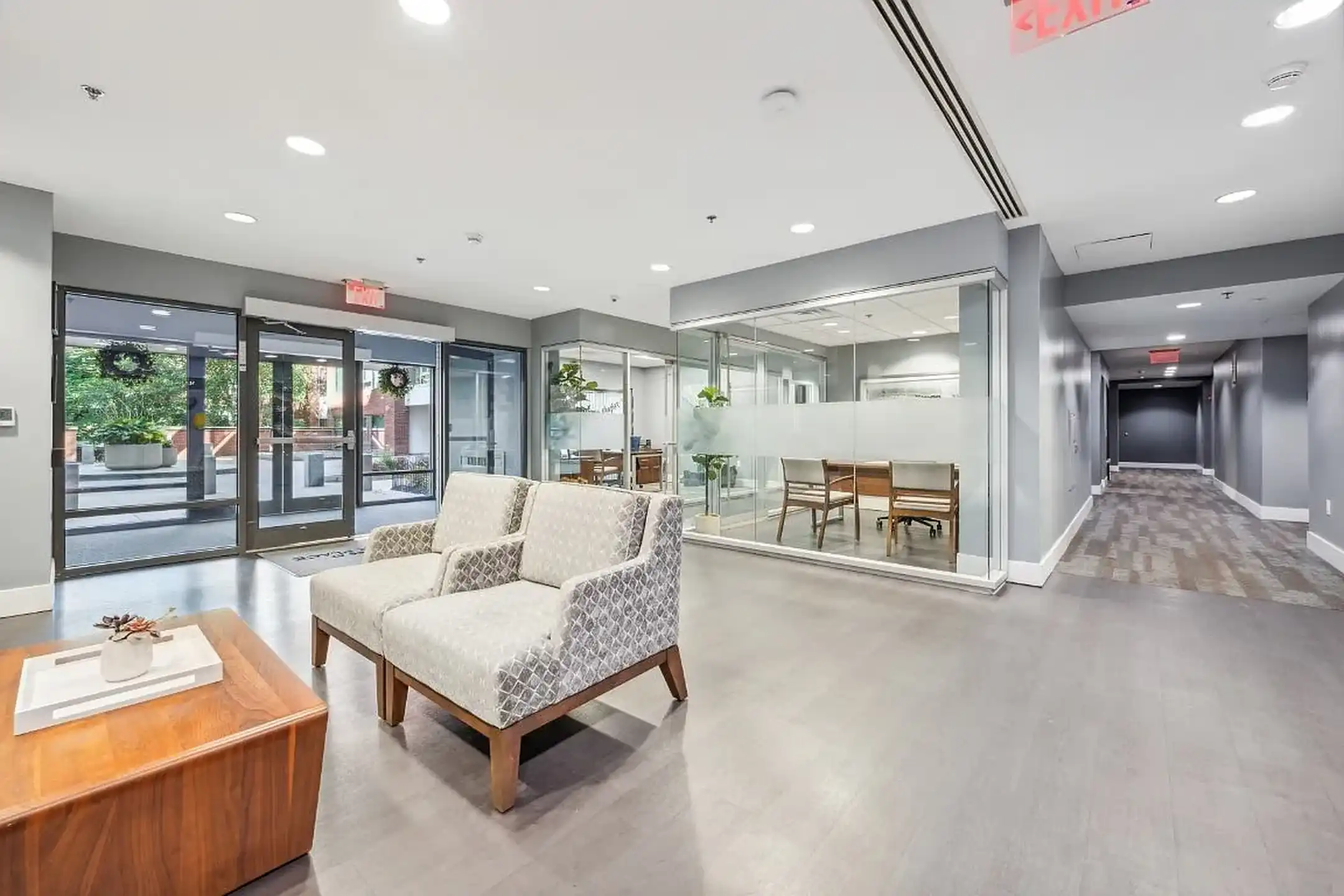 Residences at Manchester Place - Manchester, NH 03101 | ApartmentGuide.com