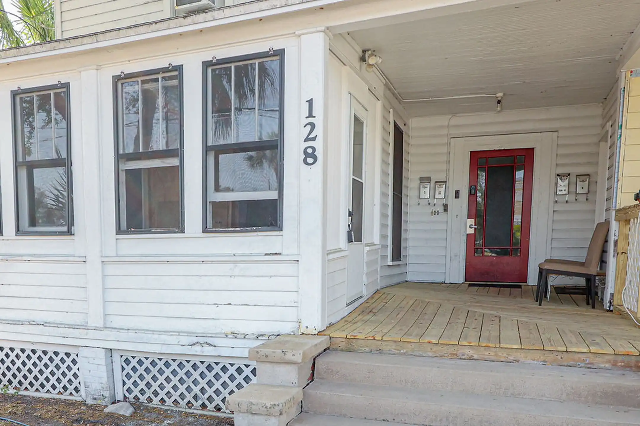 128 E Rich Ave unit 1A - Deland, FL 32724 | ApartmentGuide.com