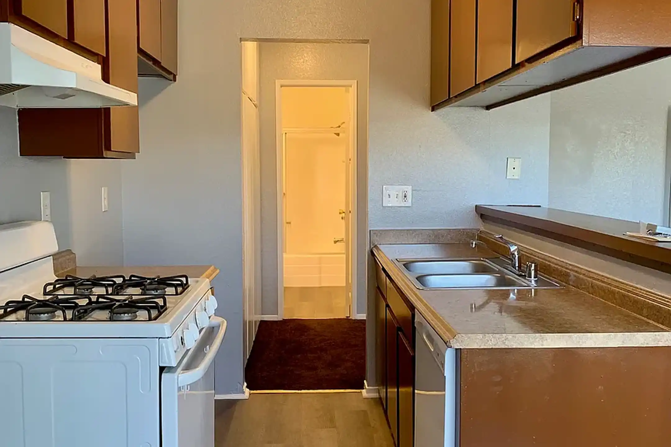 Shadow Park Apartments - Palmdale, CA 93550 | ApartmentGuide.com