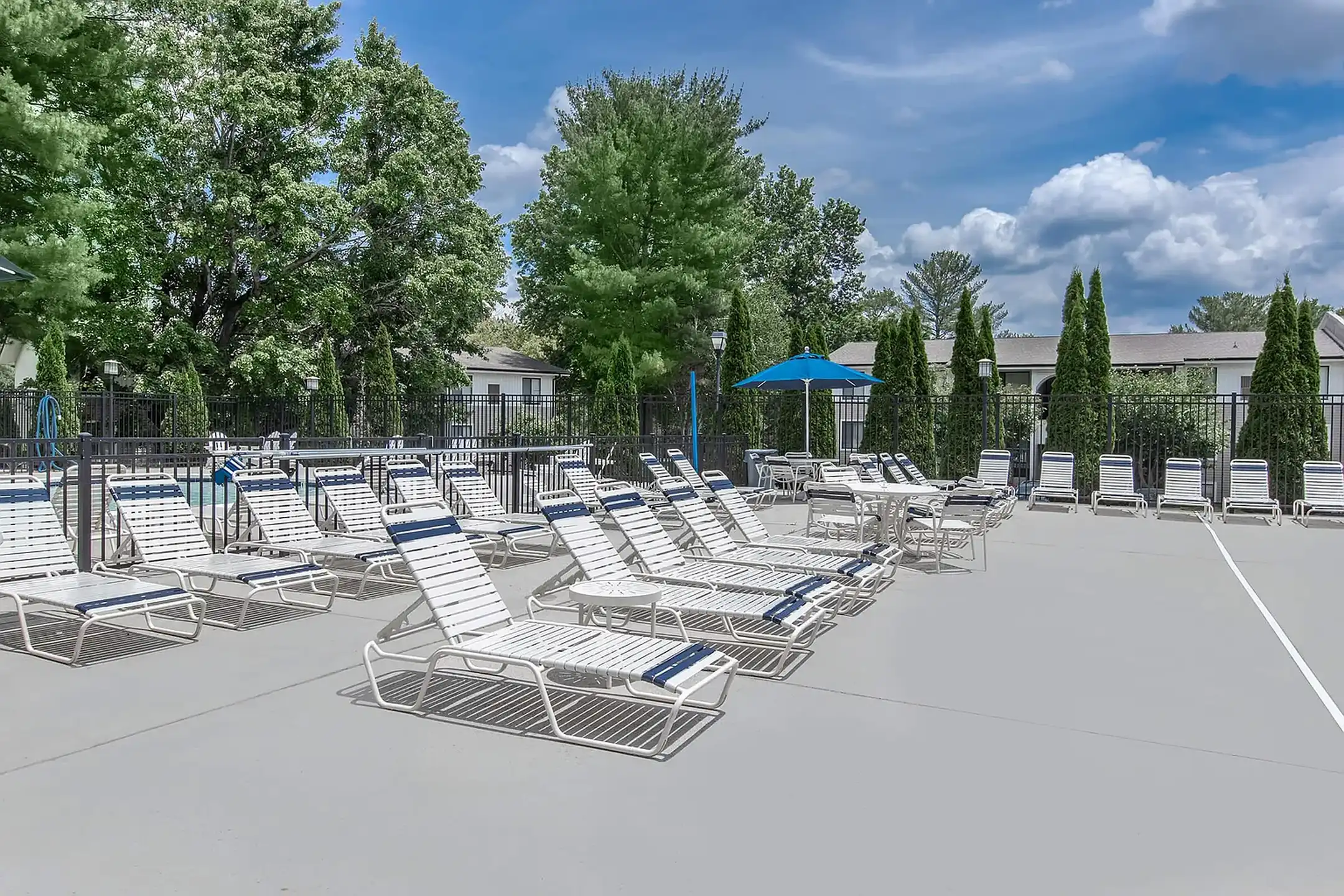 Foxridge Apartment Homes - Blacksburg, VA 24060 | ApartmentGuide.com