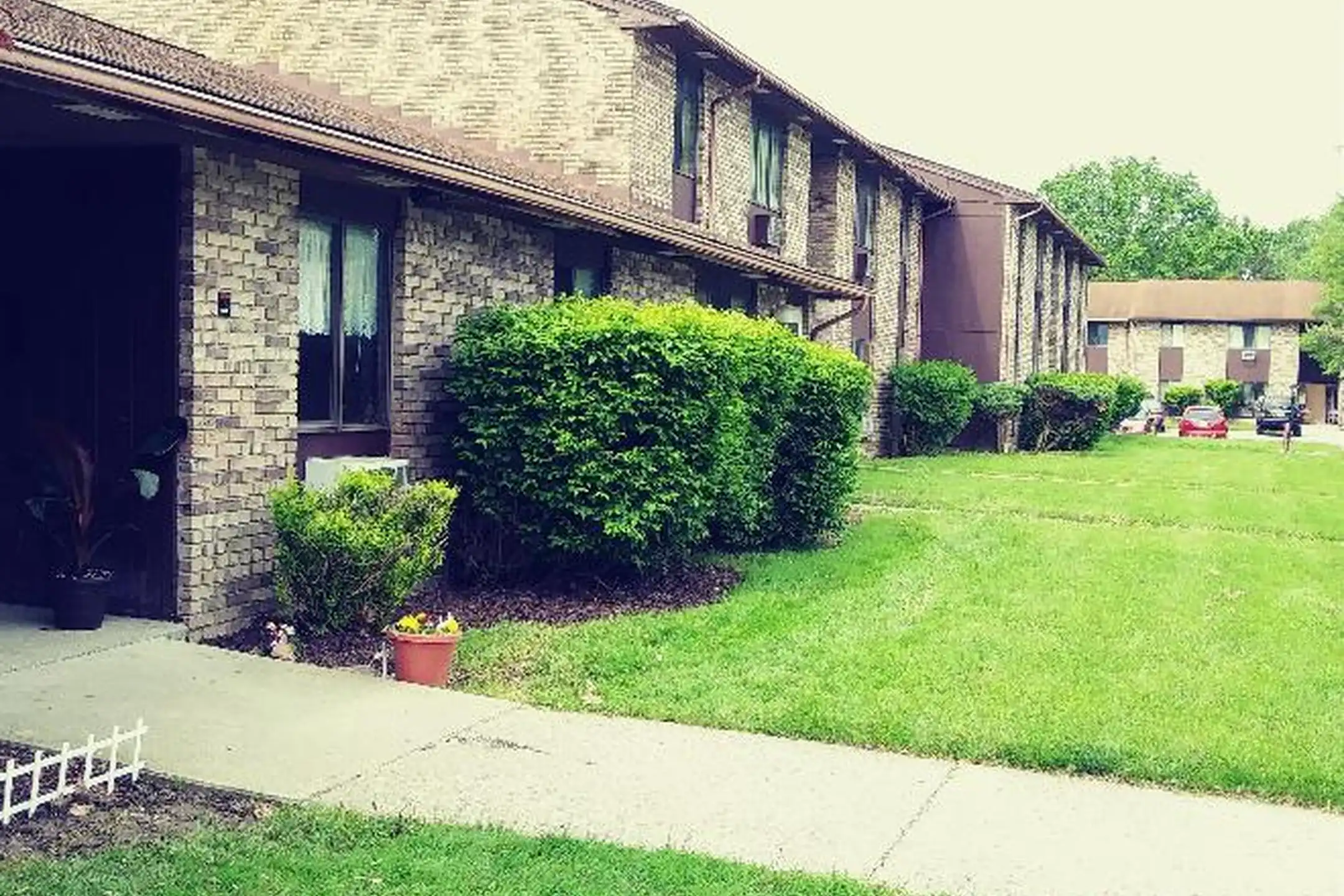26 Spring St - Norwalk, OH 44857 | ApartmentGuide.com