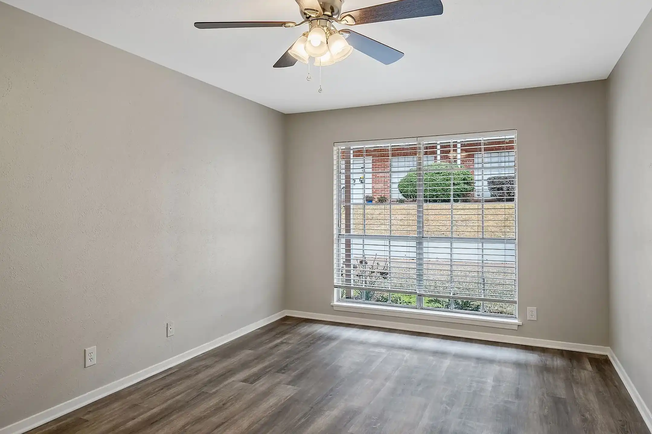 Barclay Apartments - Tyler, TX 75701 | ApartmentGuide.com