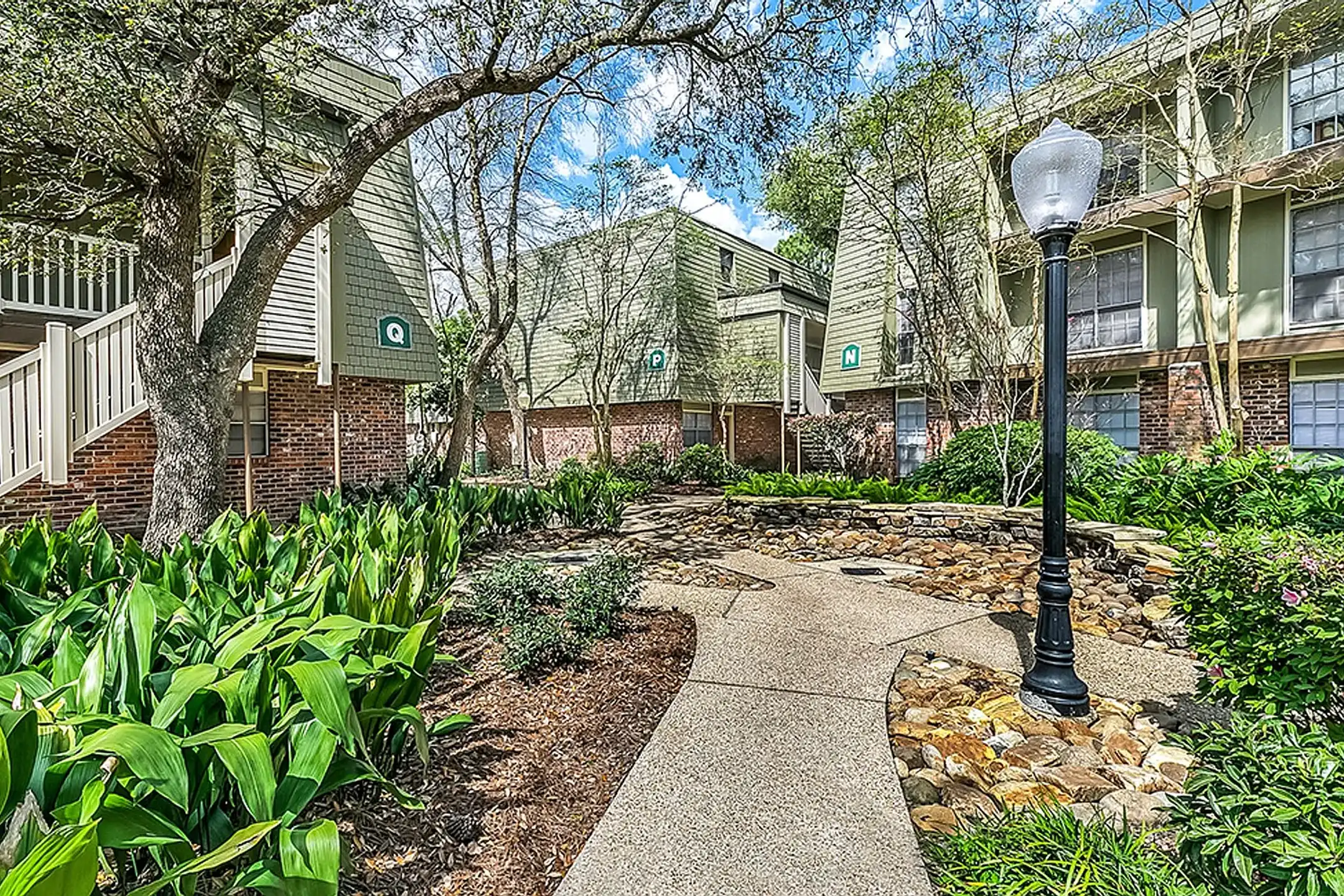 Flowergate - Metairie, LA 70006 | ApartmentGuide.com