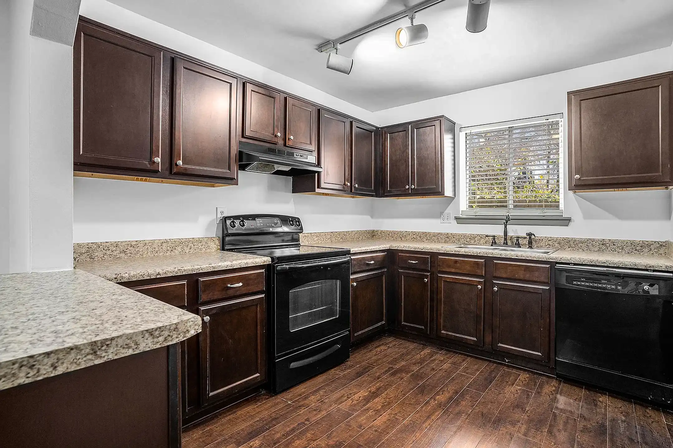 Central Station - Birmingham, AL 35205 | ApartmentGuide.com