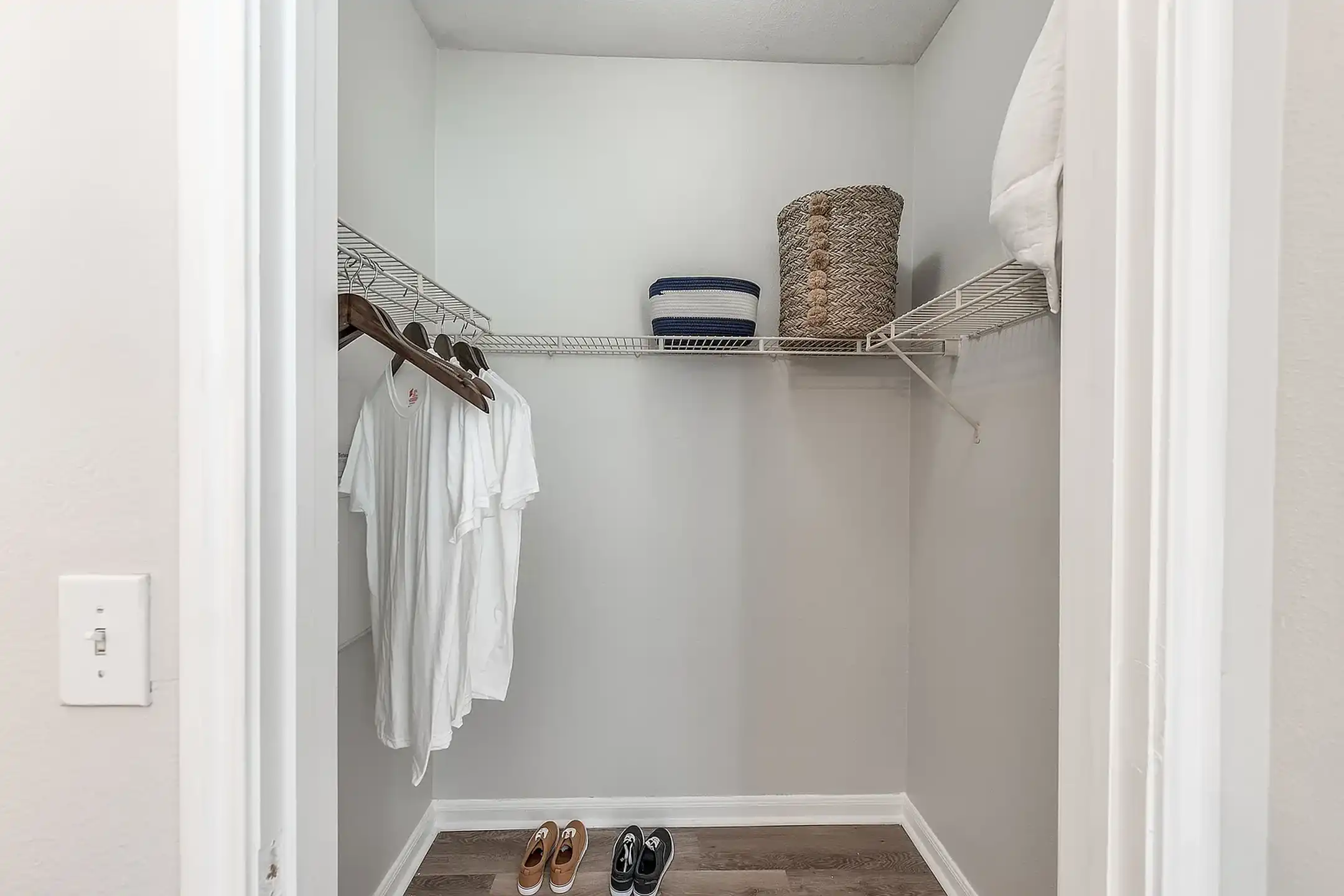Carrington Park - Houston, TX 77089 | ApartmentGuide.com