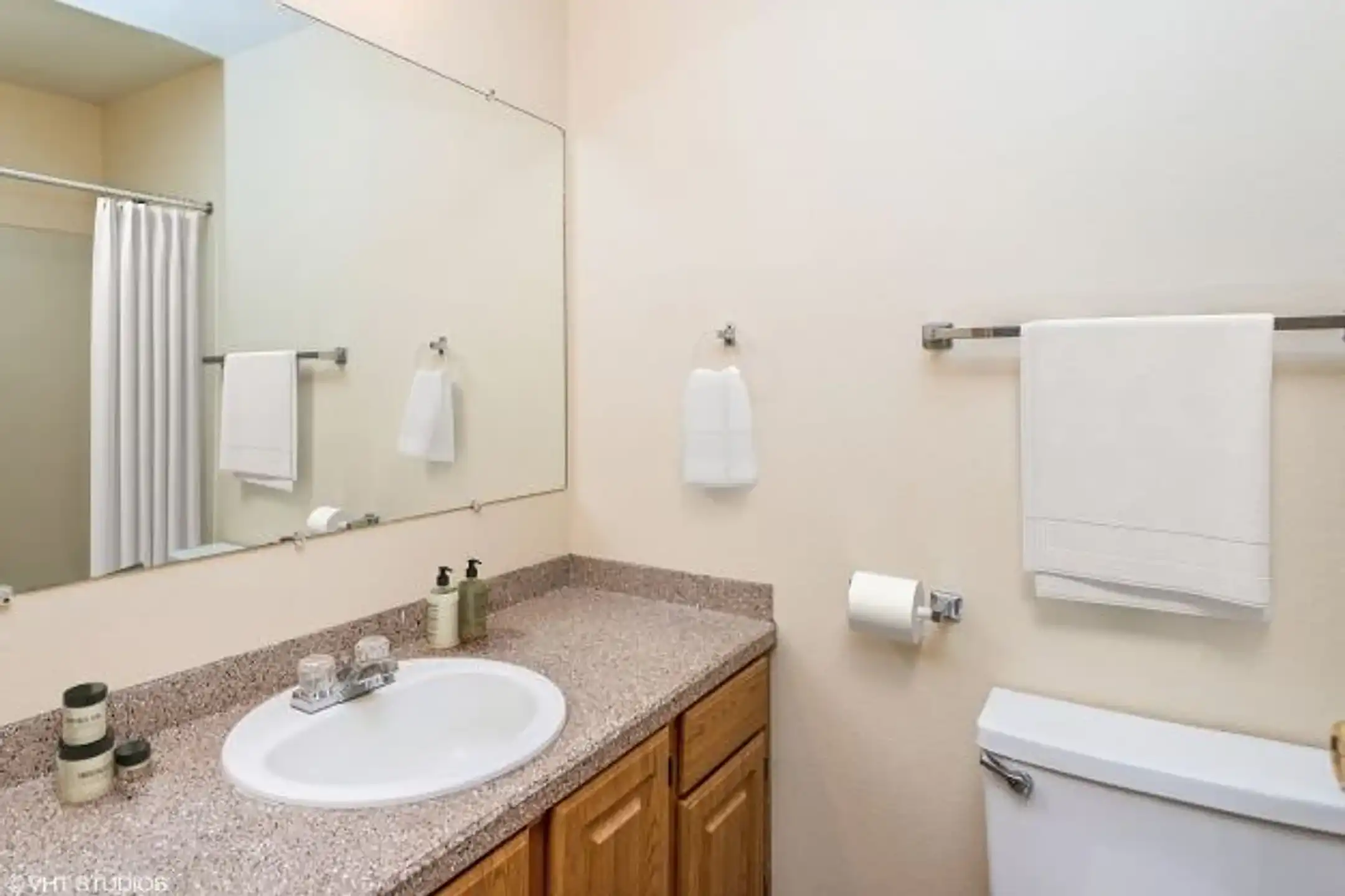 Pacific Heights - Federal Way, WA 98003 | ApartmentGuide.com