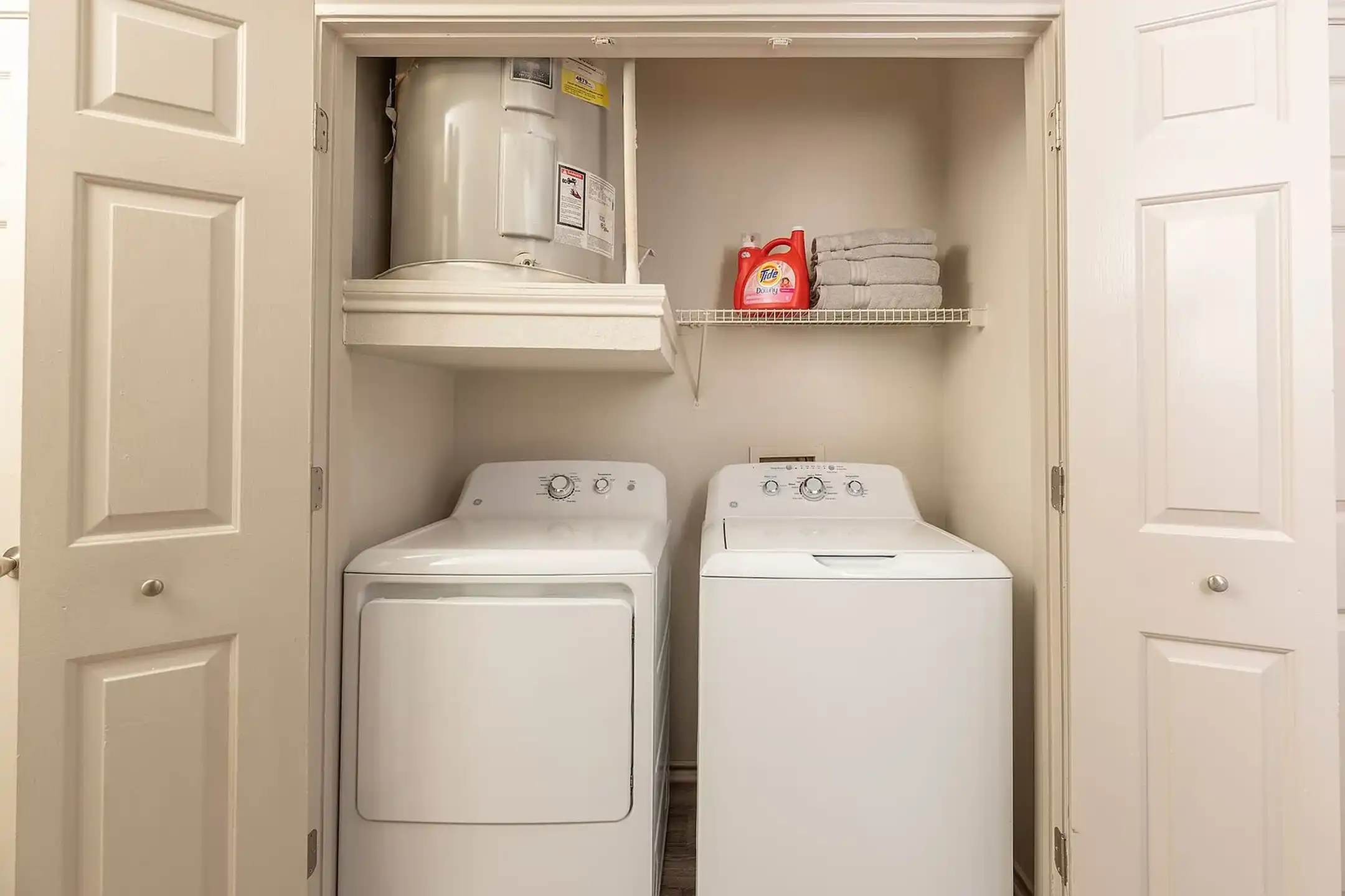 Sheffield Square - Grand Prairie, TX 75052 | ApartmentGuide.com