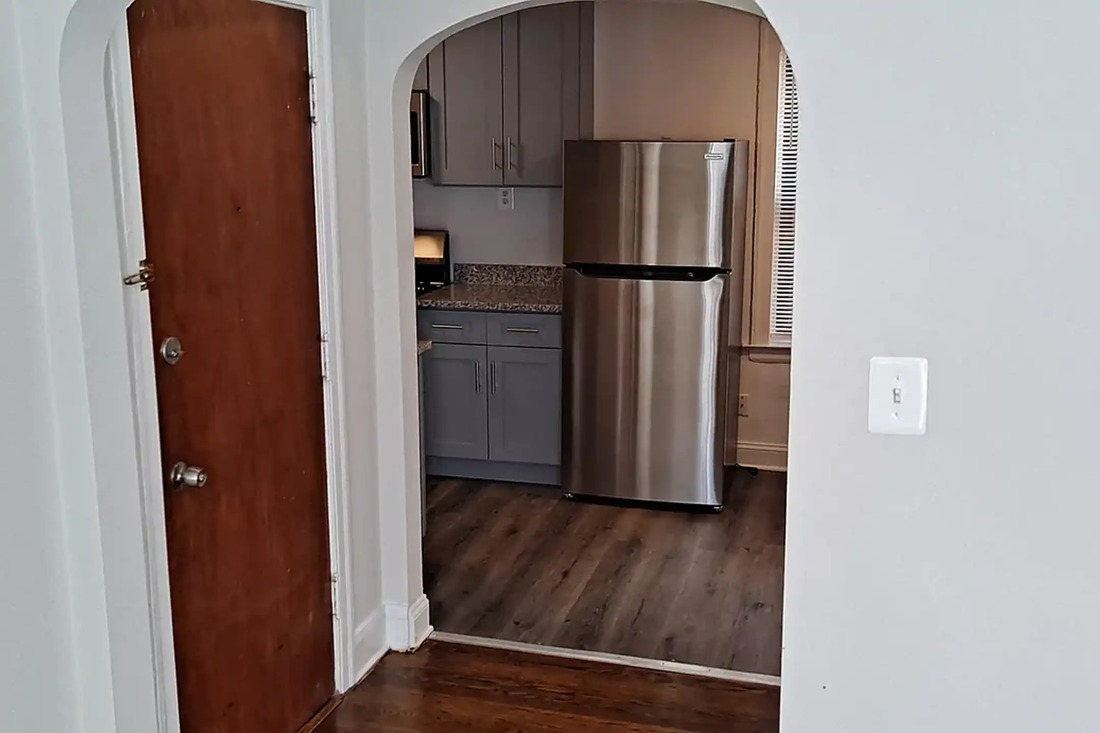 49th Street Apartments - Chicago, IL 60615 | ApartmentGuide.com