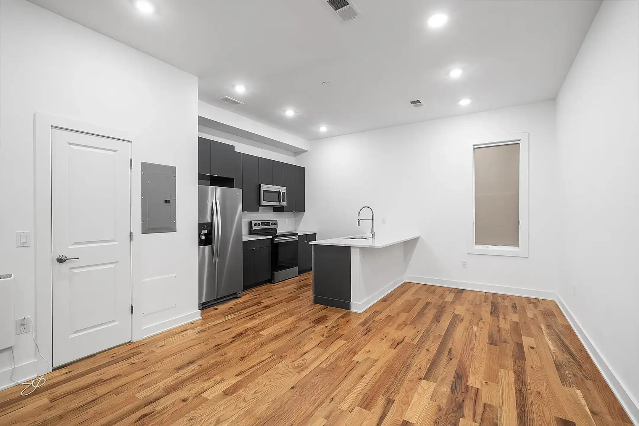 The Gotham - Philadelphia, PA 19122 | ApartmentGuide.com