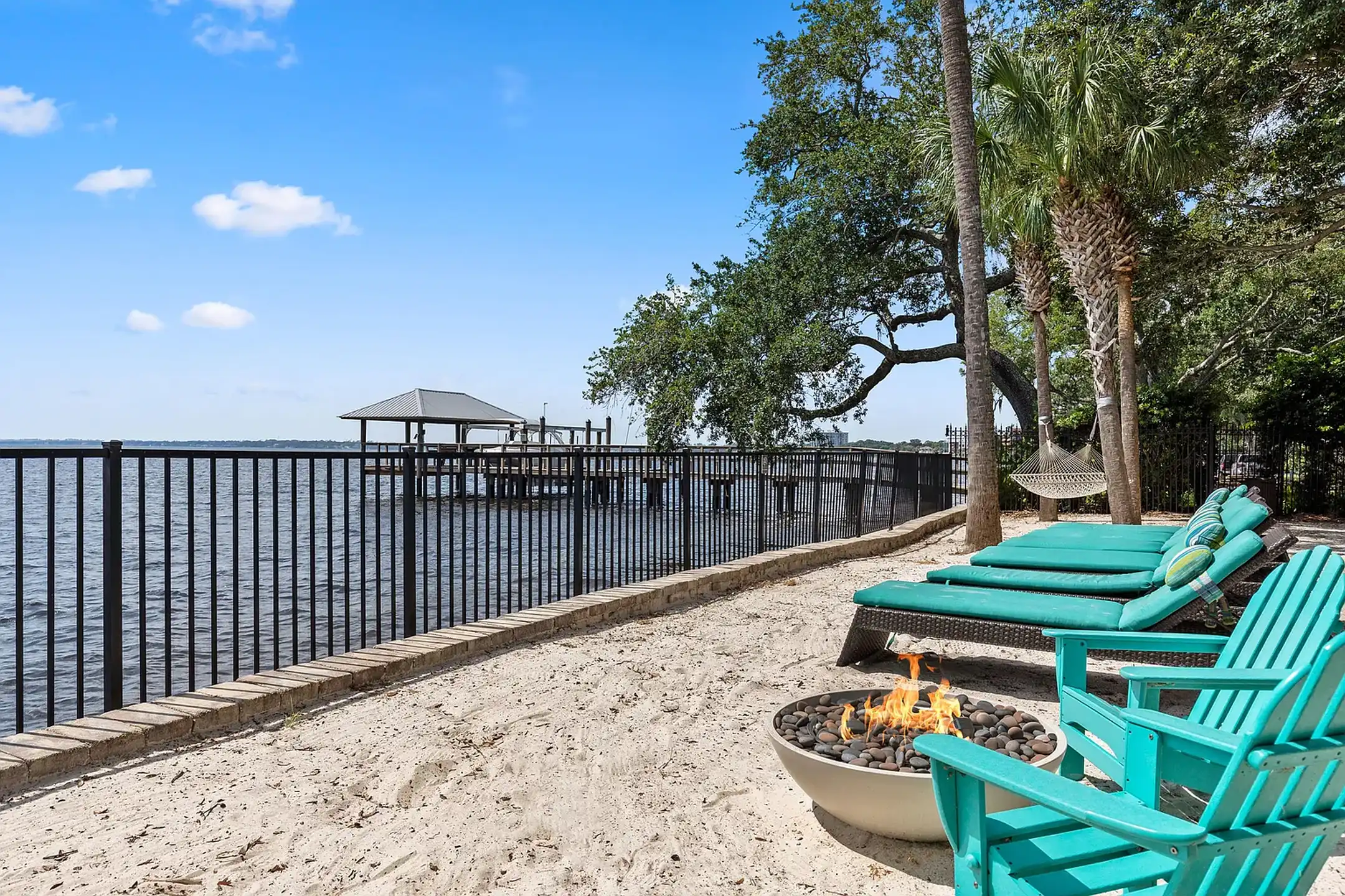 Bell Riverside - Jacksonville, FL 32204 | ApartmentGuide.com