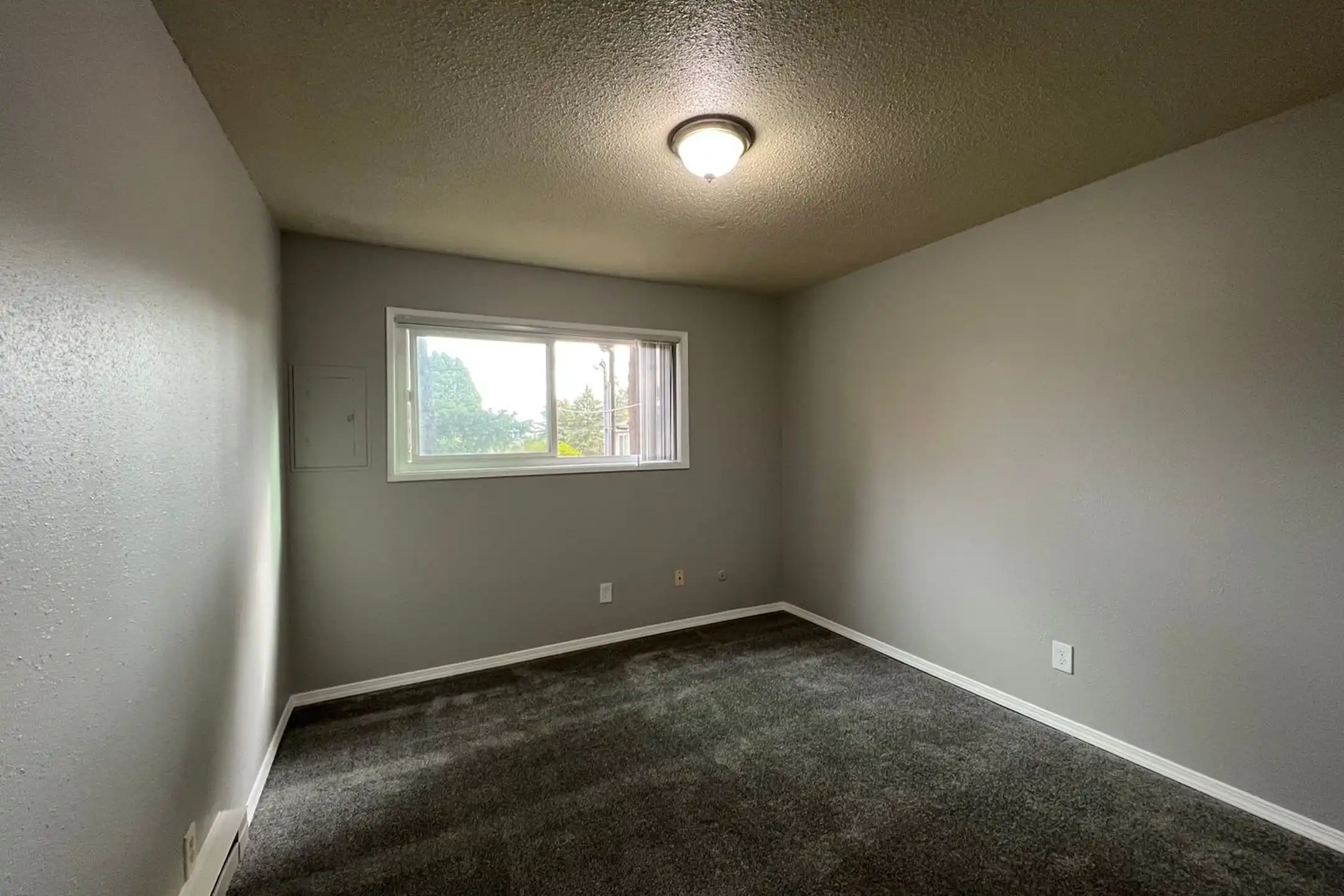 15151 SE Stark St unit 11 - Portland, OR 97233 | ApartmentGuide.com