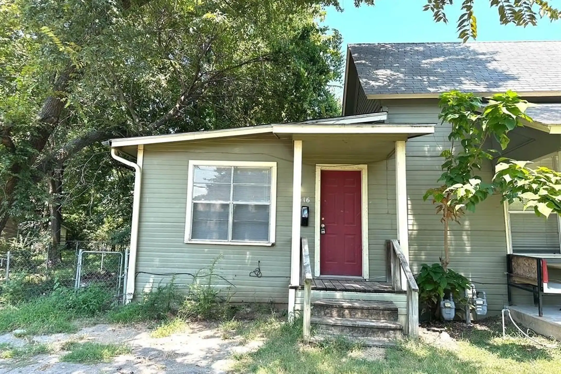2416 Graham St - Paris, TX 75460 | ApartmentGuide.com
