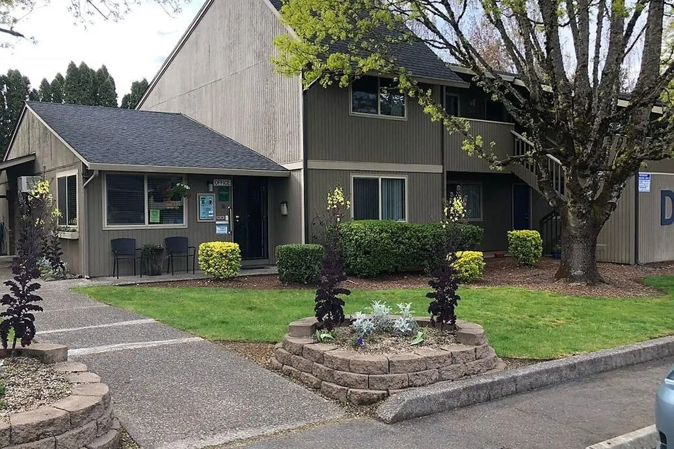 Eagle Pointe Apartments - Vancouver, WA 98661 | ApartmentGuide.com