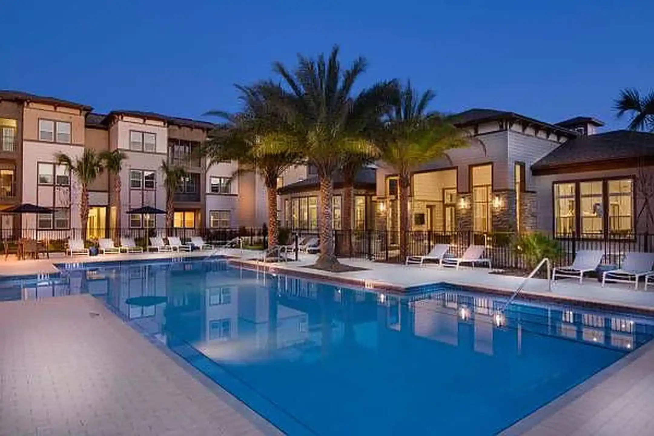 Residences at Lake Park - Lutz, FL 33548 | ApartmentGuide.com