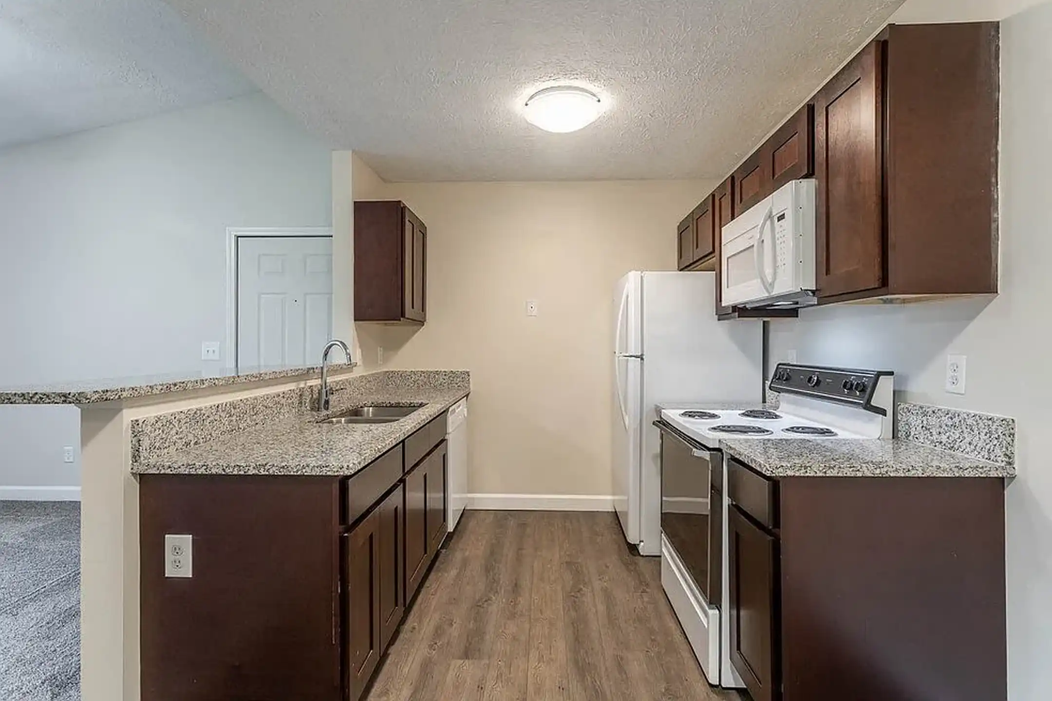 Bayside Apartment Homes - Hilliard, OH 43026 | ApartmentGuide.com