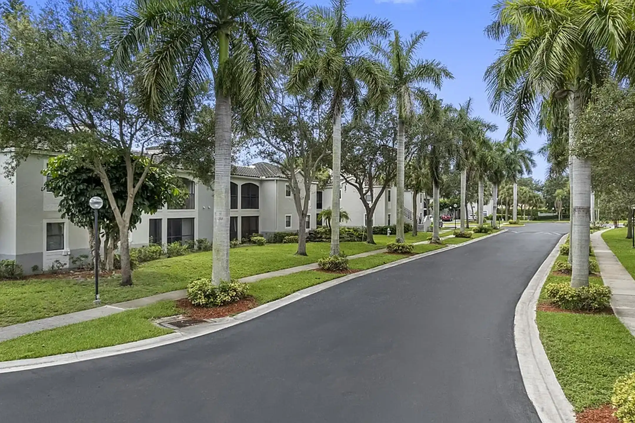 Stella Boca Raton Apartments - Boca Raton, FL 33433 | ApartmentGuide.com