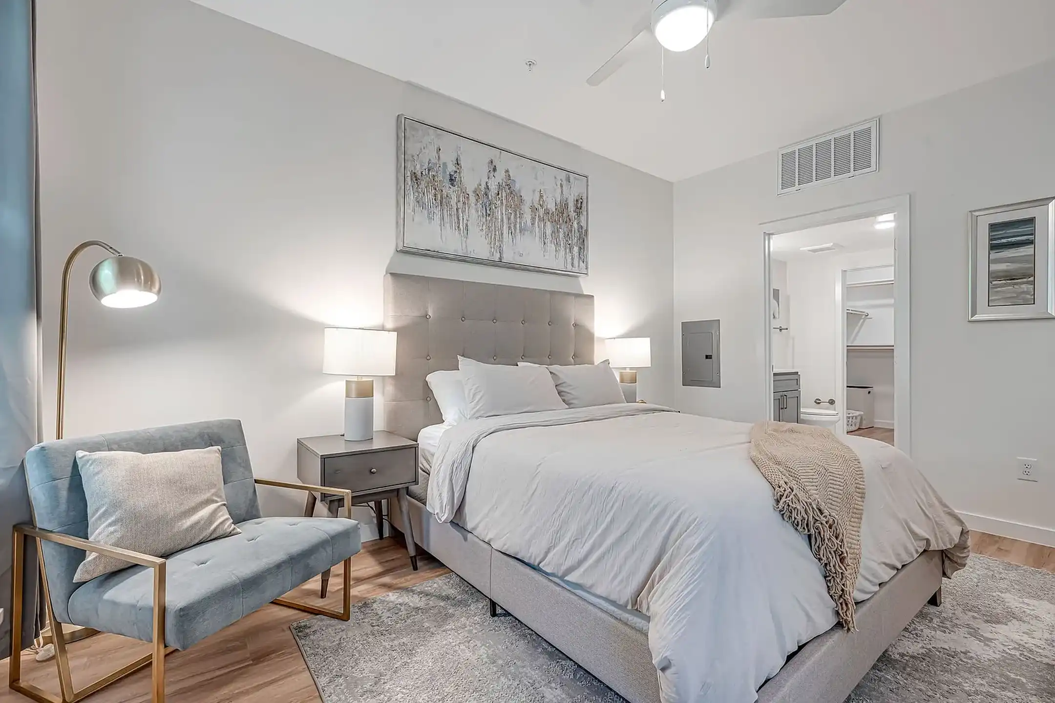 Gateway Park - Dallas, TX 75203 | ApartmentGuide.com