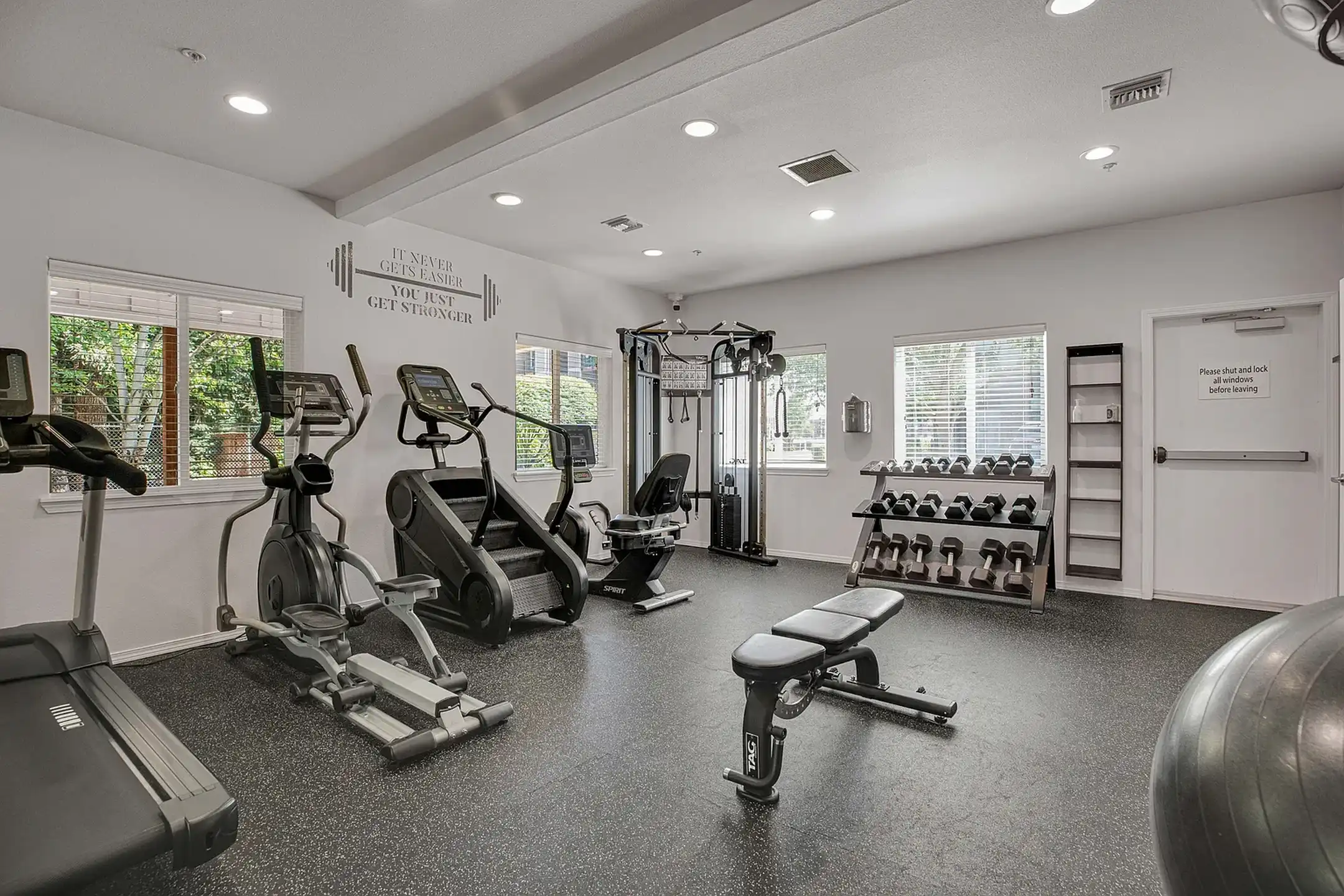 Cascade Ridge - Lebanon, OR 97355 | ApartmentGuide.com