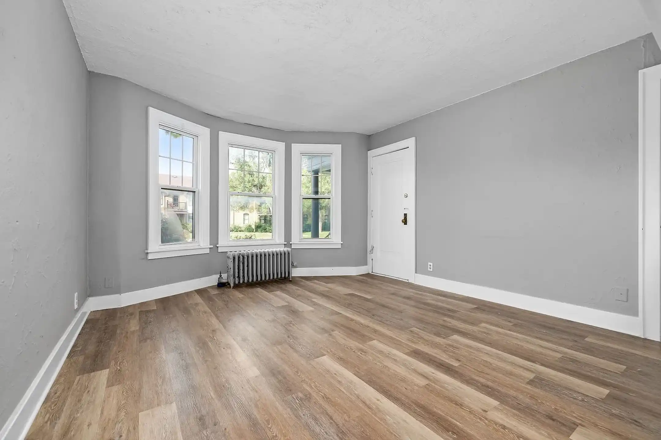 Colvin View Apartments - Buffalo, NY 14216 | ApartmentGuide.com