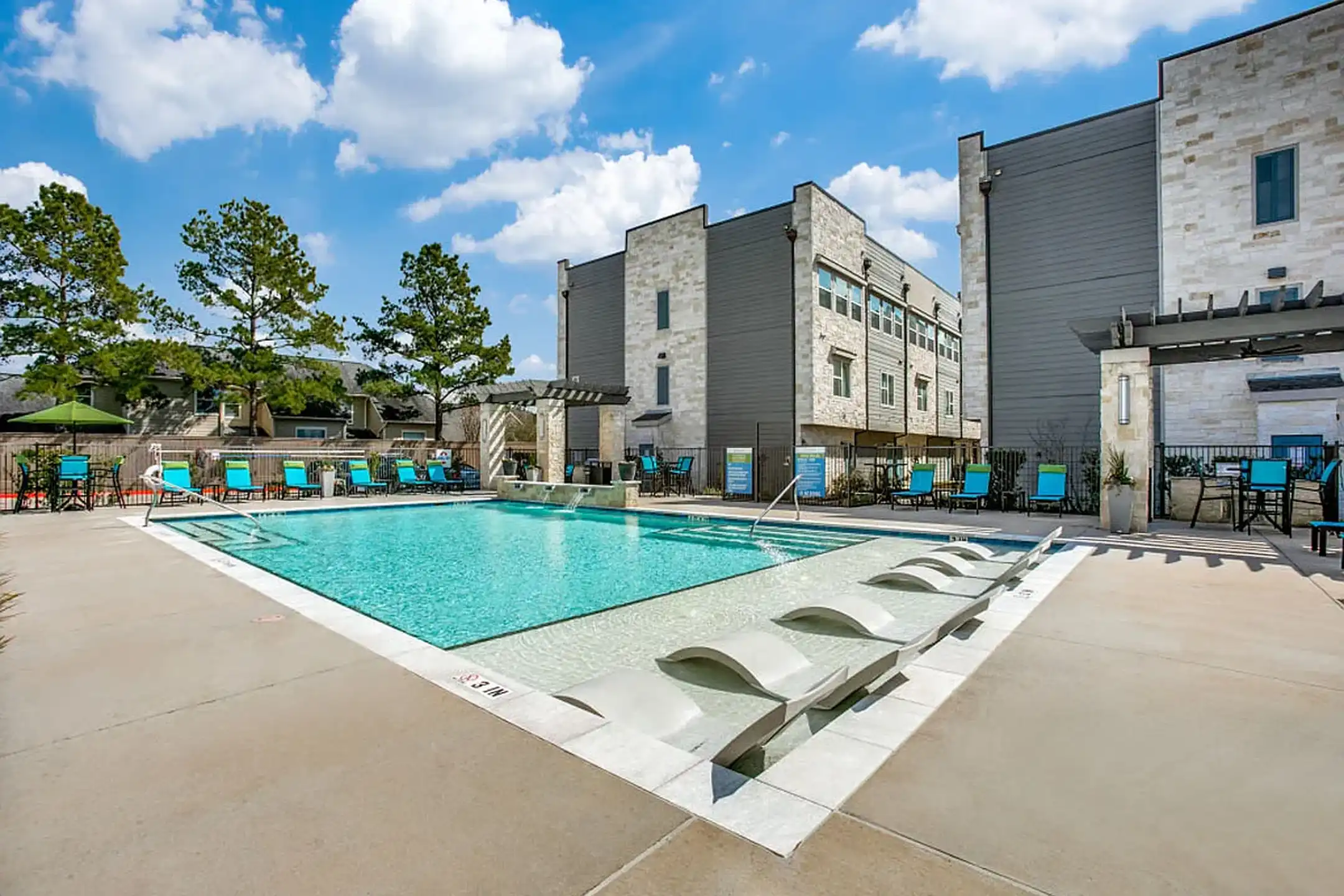 Silverstream - Katy, TX 77450 | ApartmentGuide.com