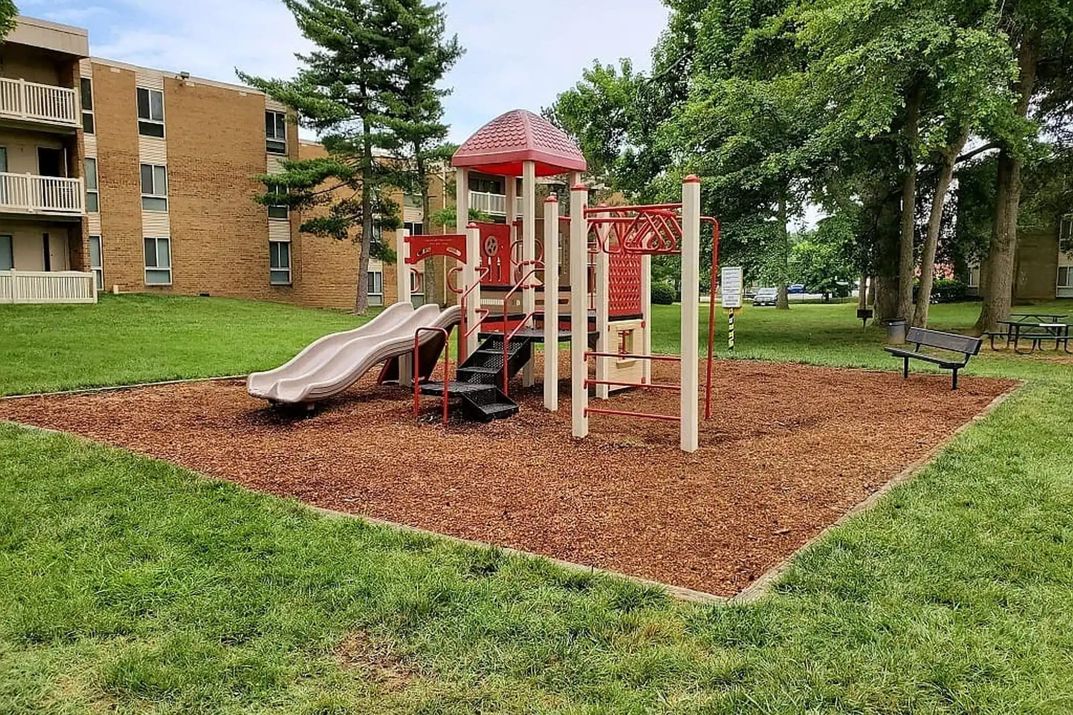 The Glendale Residence - Lanham, MD 20706 | ApartmentGuide.com