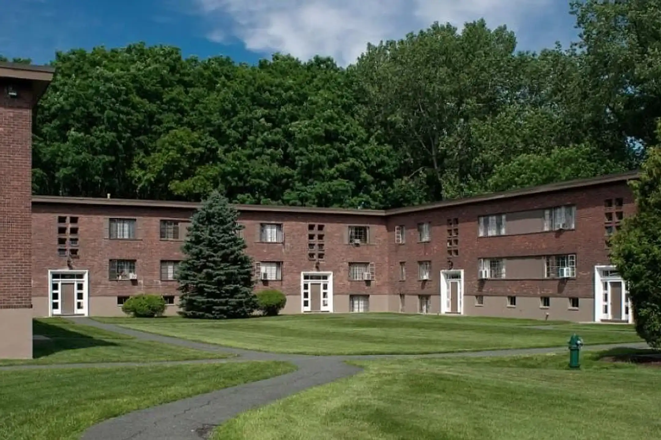 Tivoli Park Apartments - Albany, NY 12206 | ApartmentGuide.com