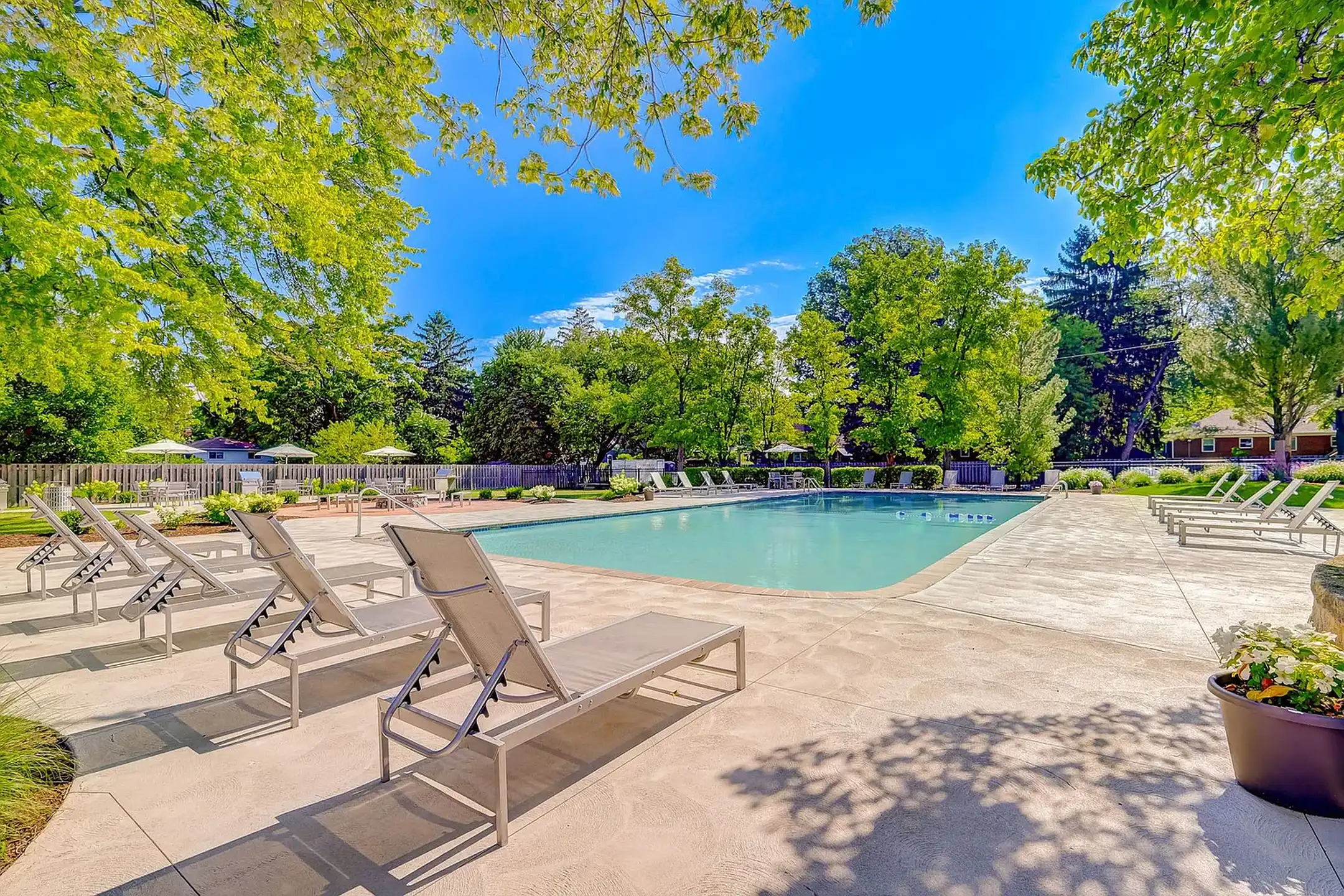 Fairview Village - Fairview Park, OH 44126 | ApartmentGuide.com