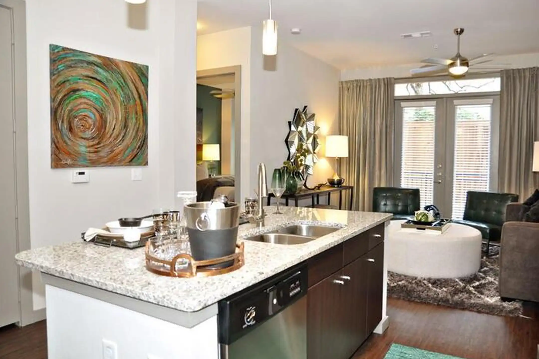 502 S Post Oak Ln unit b2 - Houston, TX 77056 | ApartmentGuide.com