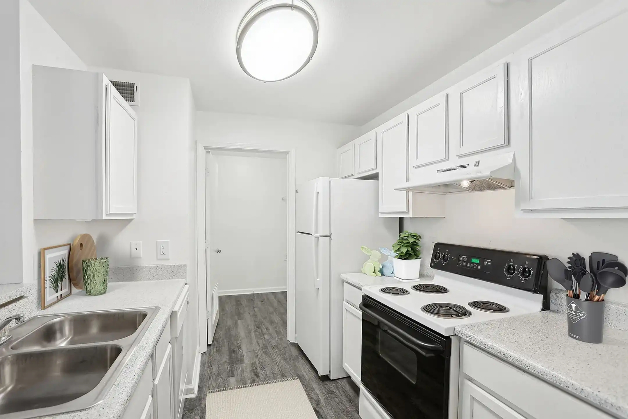 Newnan Crossing - Newnan, GA 30265 | ApartmentGuide.com