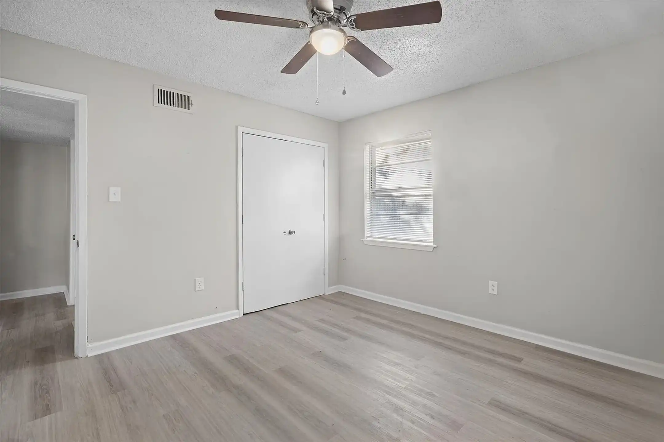 Main Street Villas - Lumberton, MS 39455 | ApartmentGuide.com