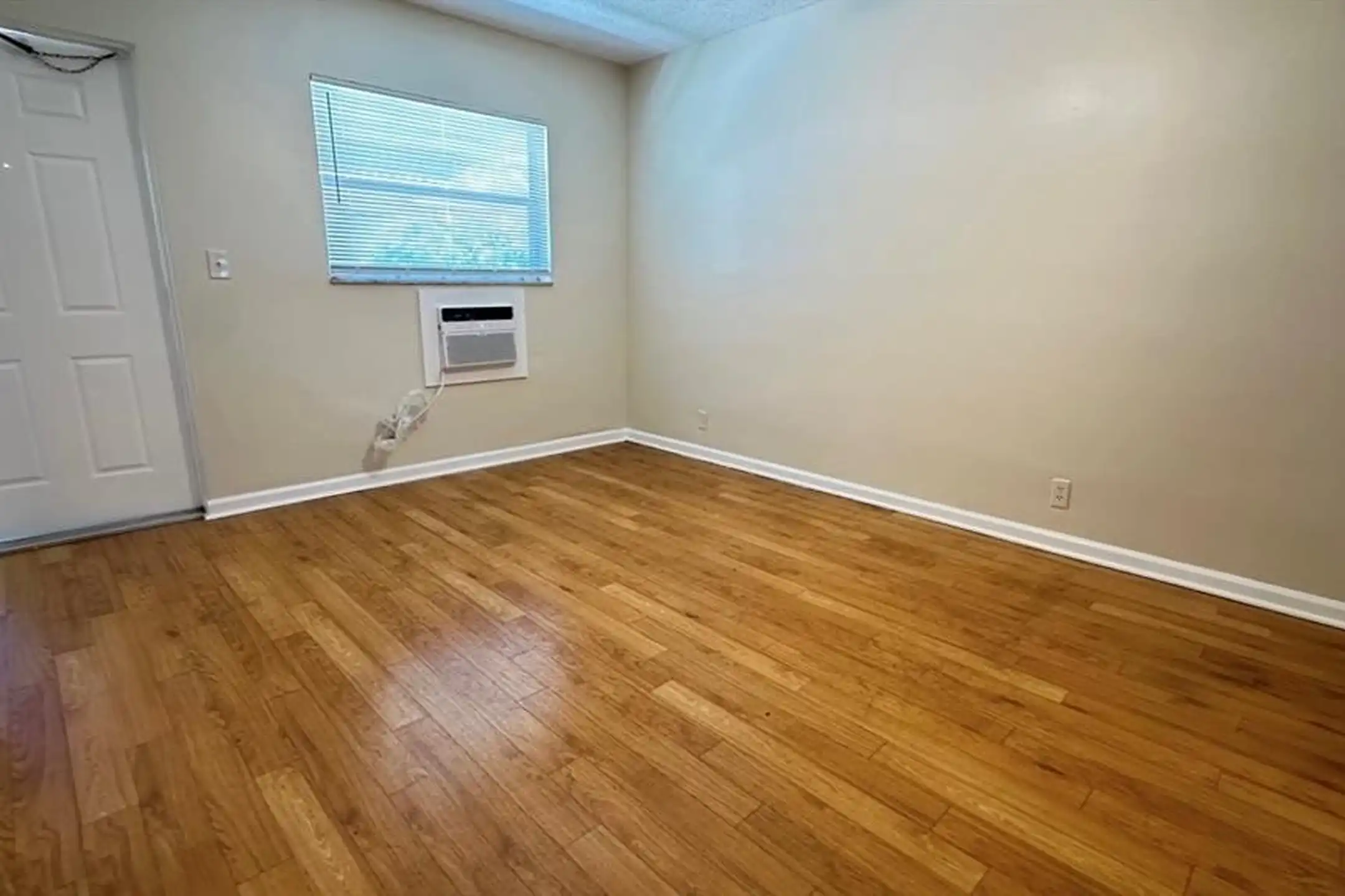 1973 NE 4th St #2 - Deerfield Beach, FL 33441 | ApartmentGuide.com