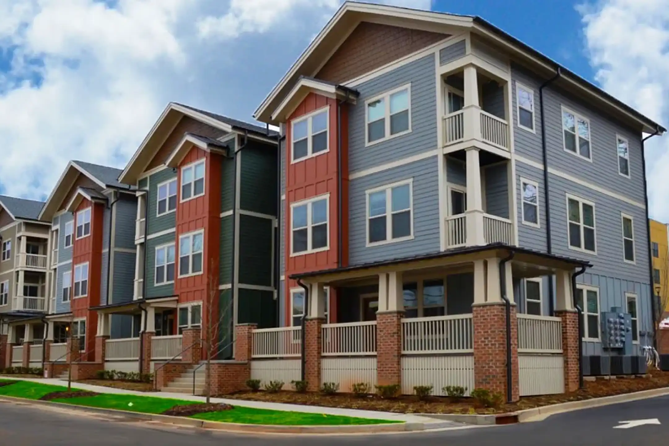 Main & Stone - Greenville, SC 29609 | ApartmentGuide.com