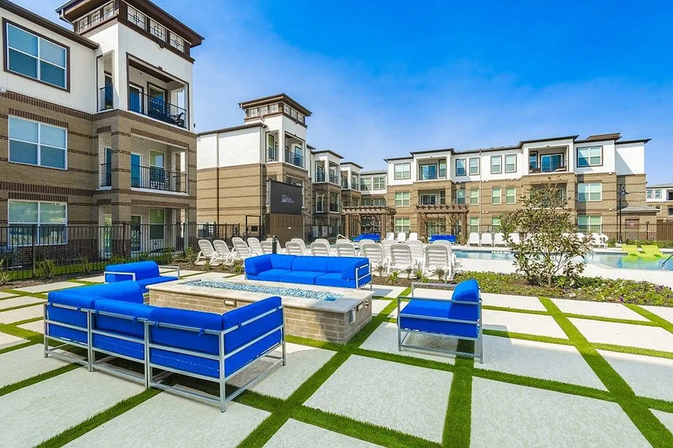 McKinney Square Apartments - McKinney, TX 75070 | ApartmentGuide.com