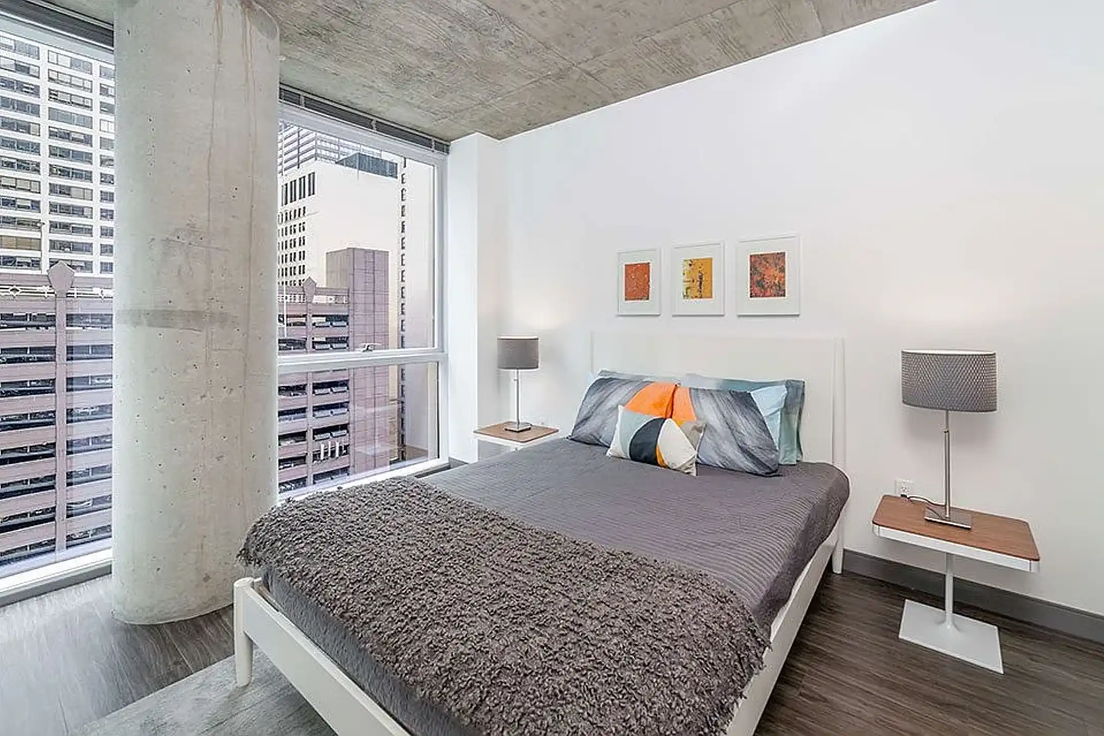 Linea Apartments - Chicago, IL 60606 | ApartmentGuide.com