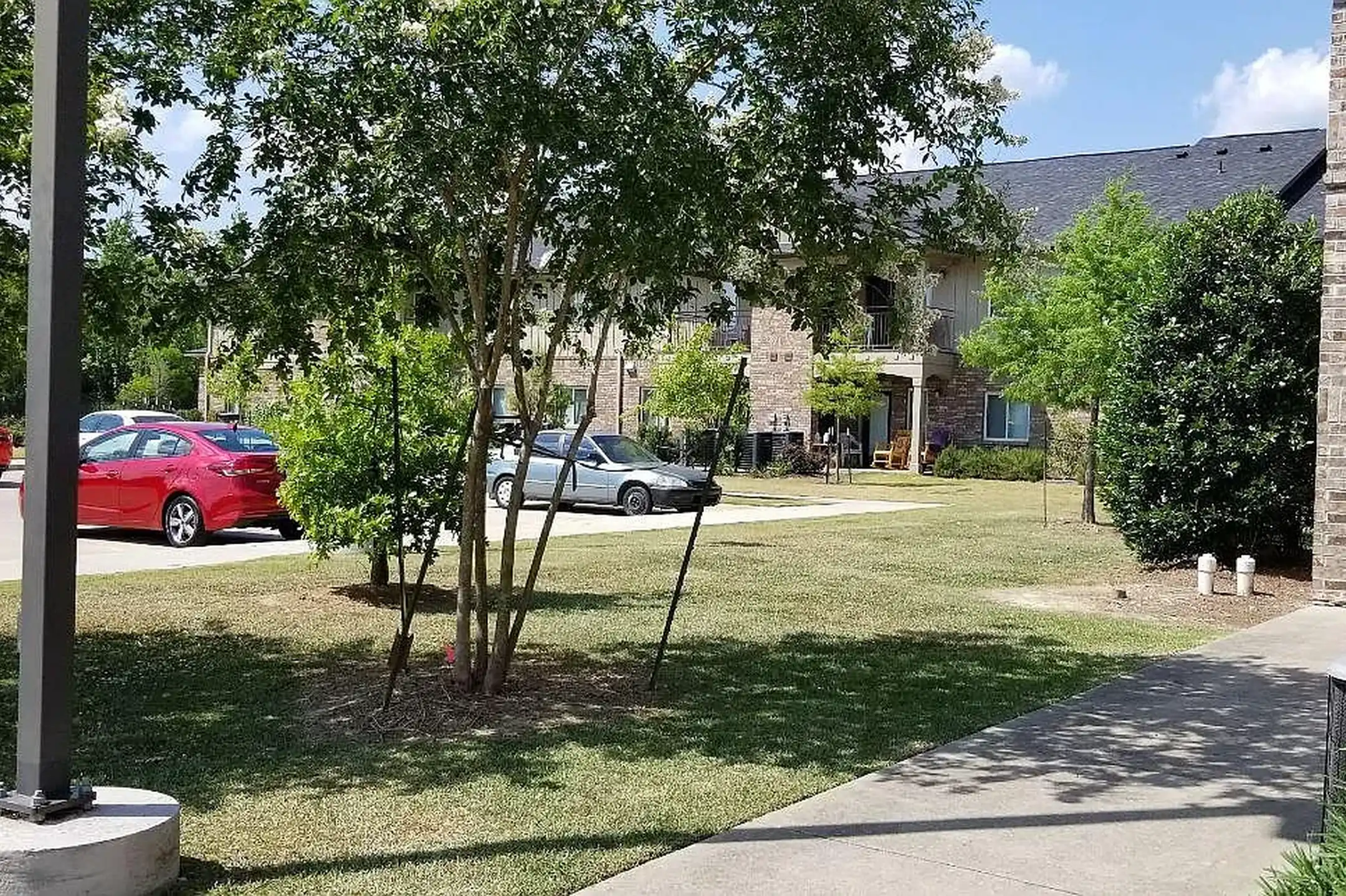 Hooper Springs - Baton Rouge, LA 70811 | ApartmentGuide.com