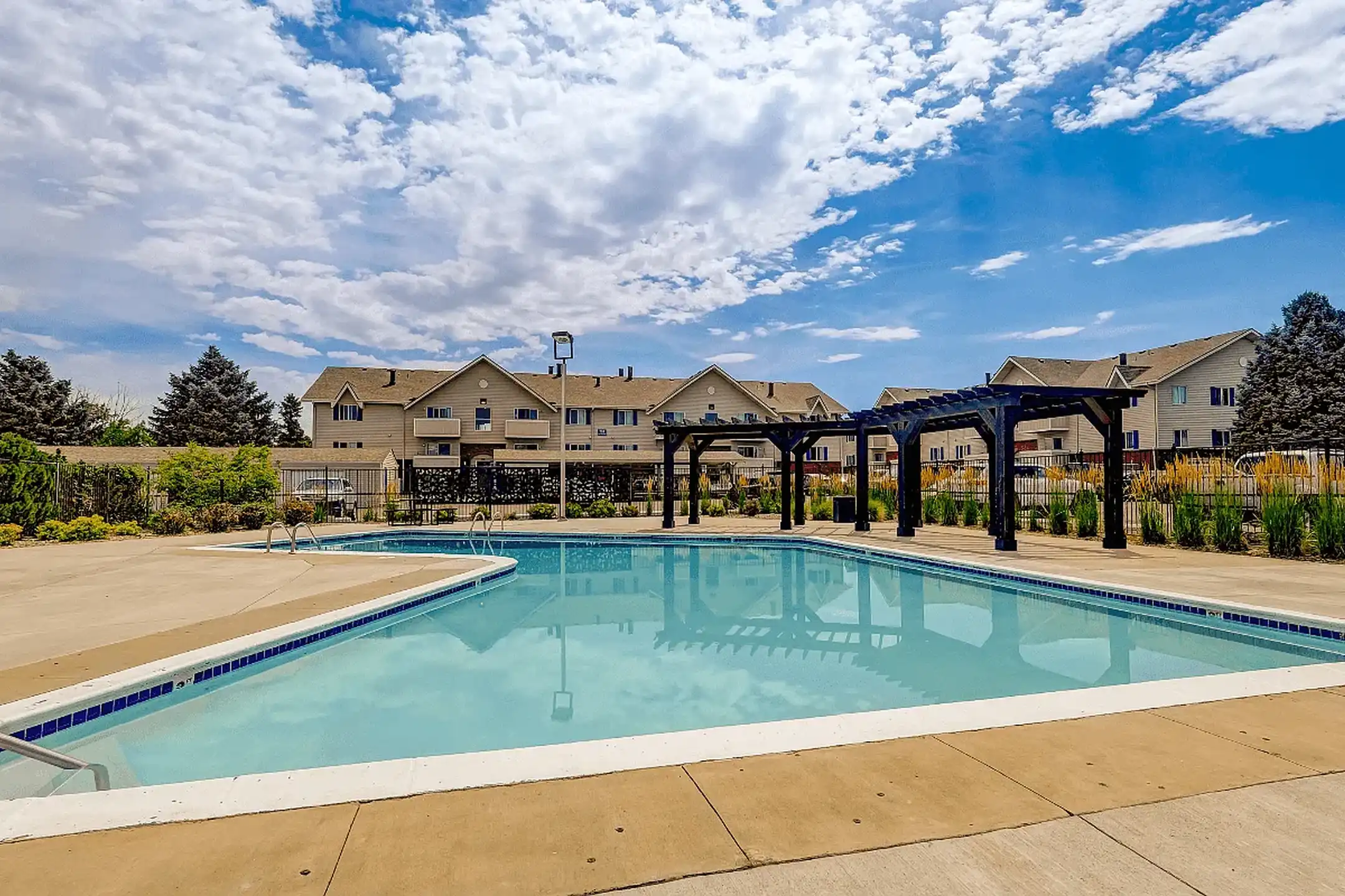 Aurora Meadows - Aurora, CO 80011 | ApartmentGuide.com